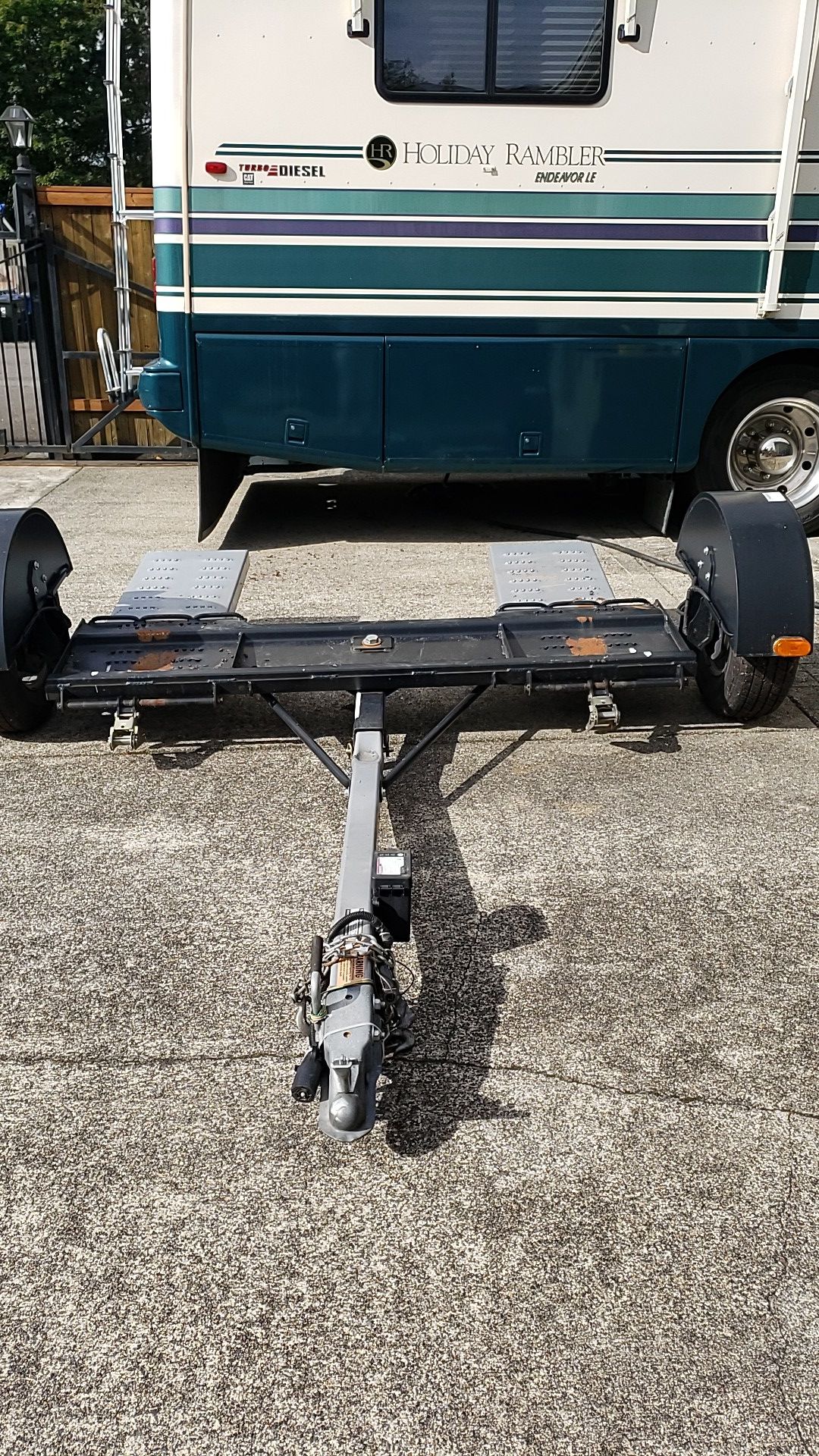 Roadmaster RM3477 Tow Dolly for Sale in Tacoma, WA - OfferUp