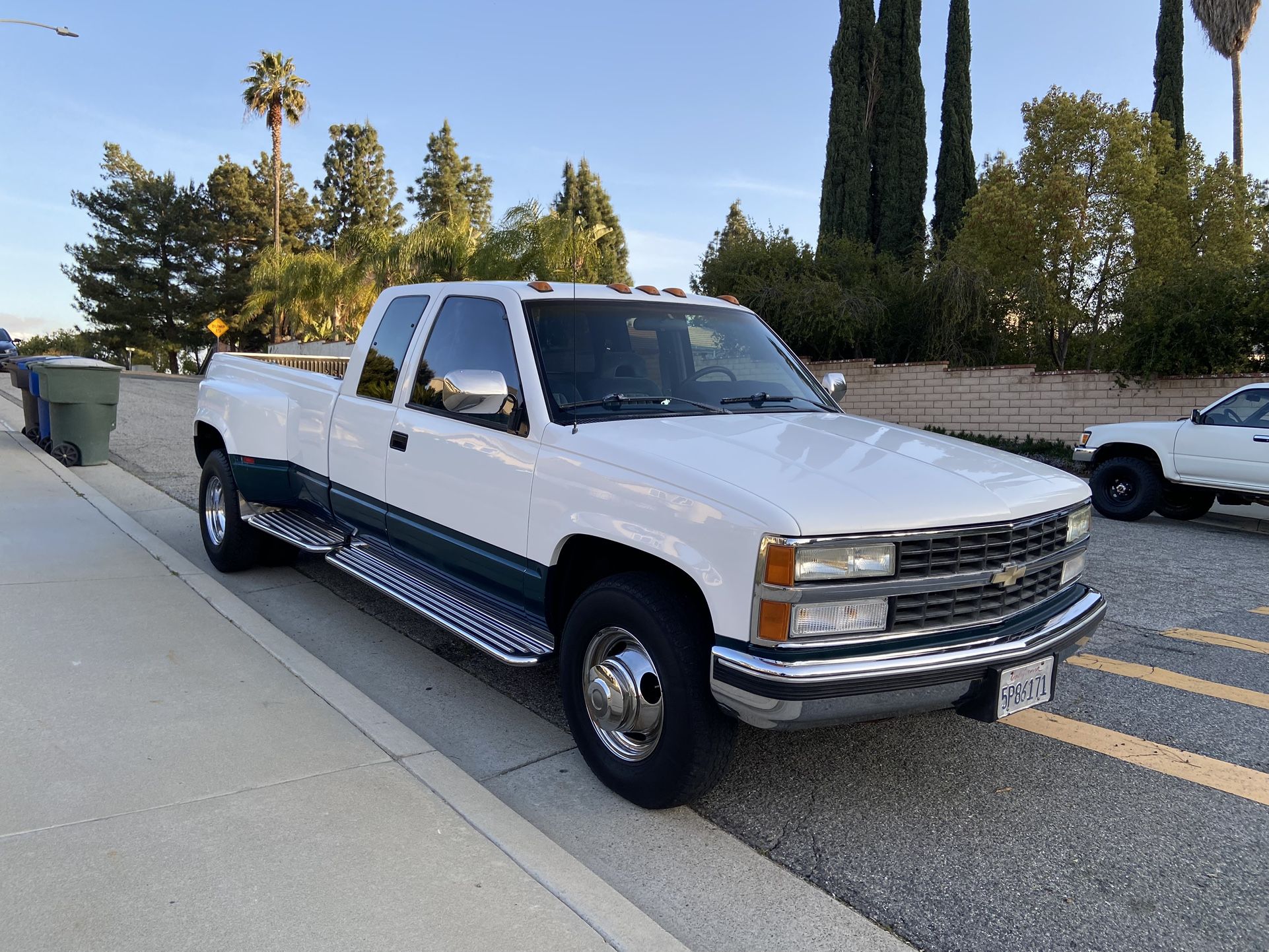 1992 Chevrolet C/K 3500 for Sale in Riverside, CA - OfferUp