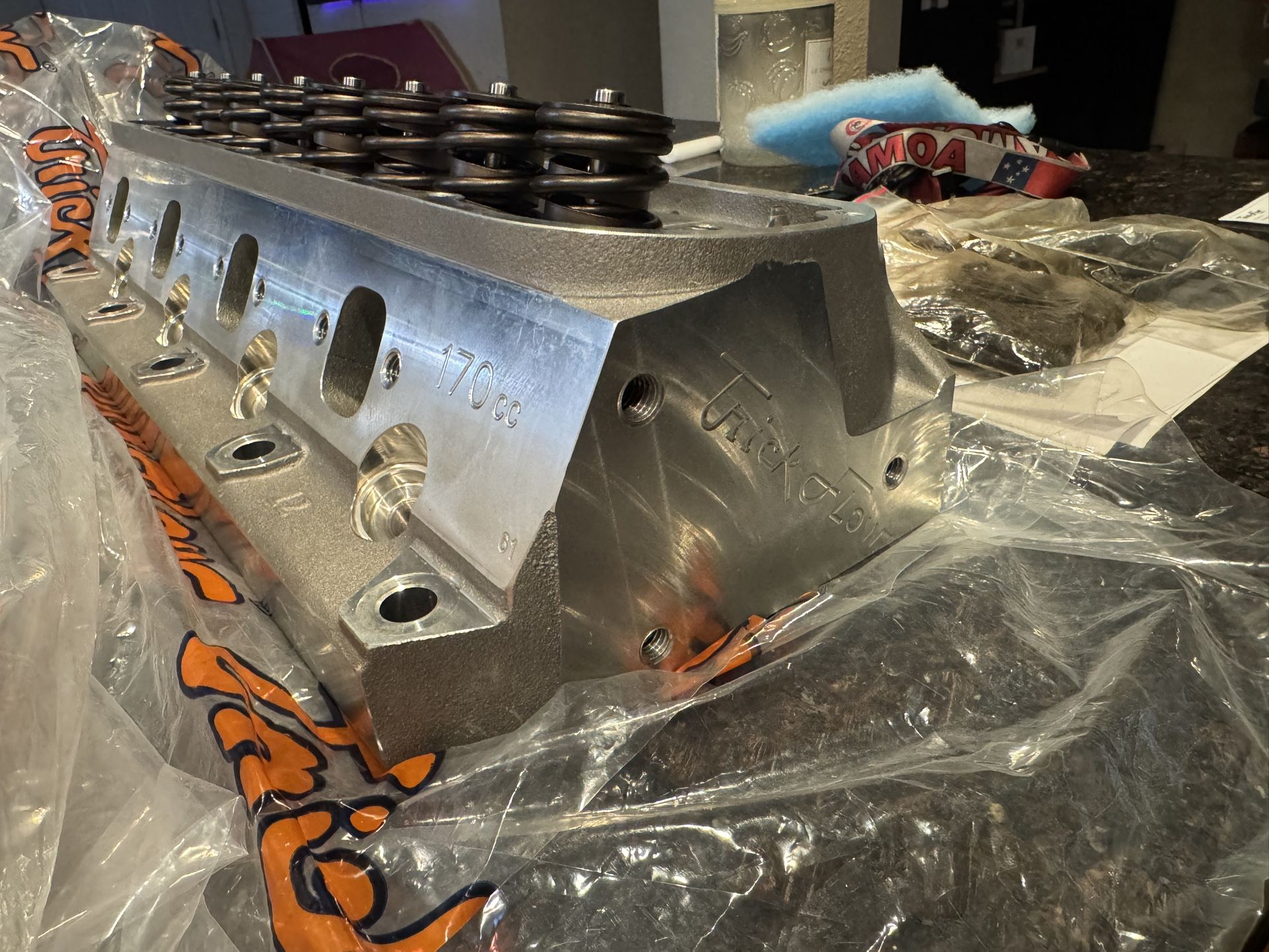 Trick Flow Sbf Cylinder Heads for Sale in Tacoma, WA - OfferUp