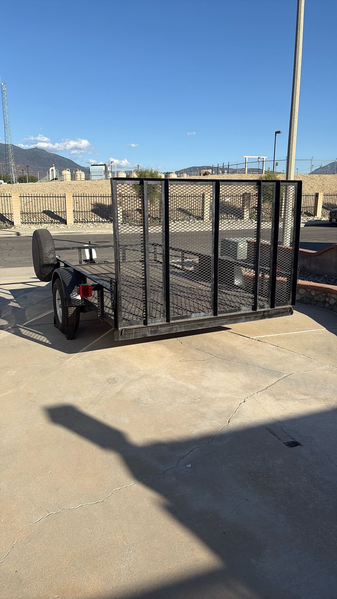 Utility Trailer for Sale in Arrowhed Farm, CA - OfferUp