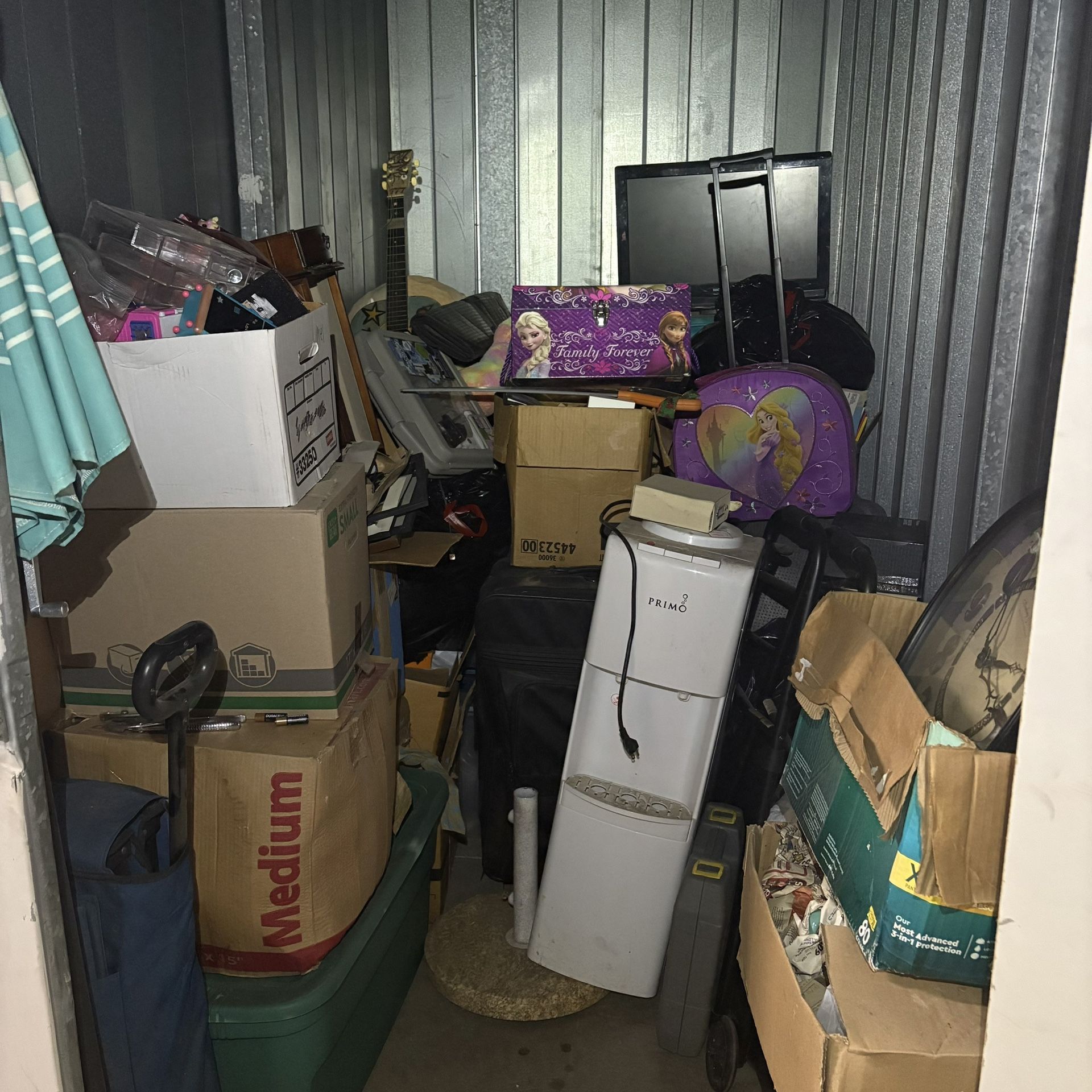 Free Storage Unit Read Description for Sale in Scottsdale, AZ - OfferUp