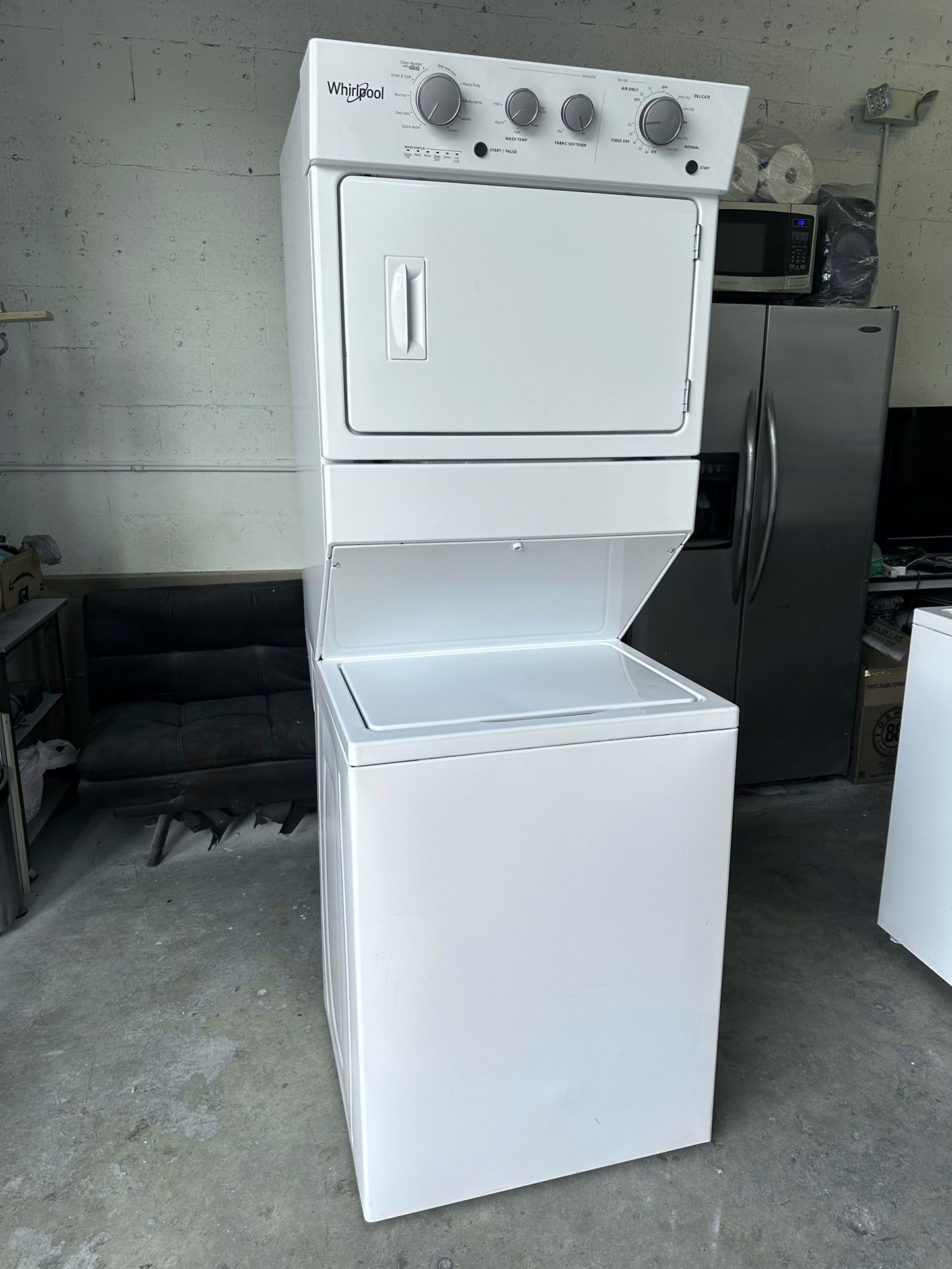 Washer And Dryer Stackable 27” Whirlpool (FREE DELIVERY & INSTALLATION ...