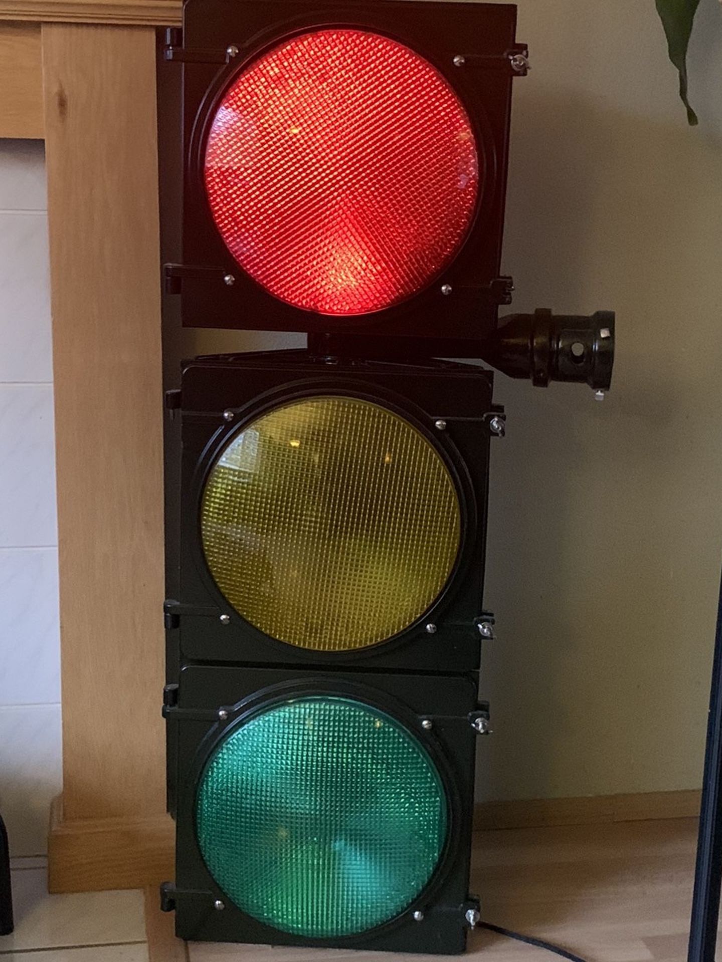 Authentic traffic light with oscillating lights for Sale in Everett, WA ...
