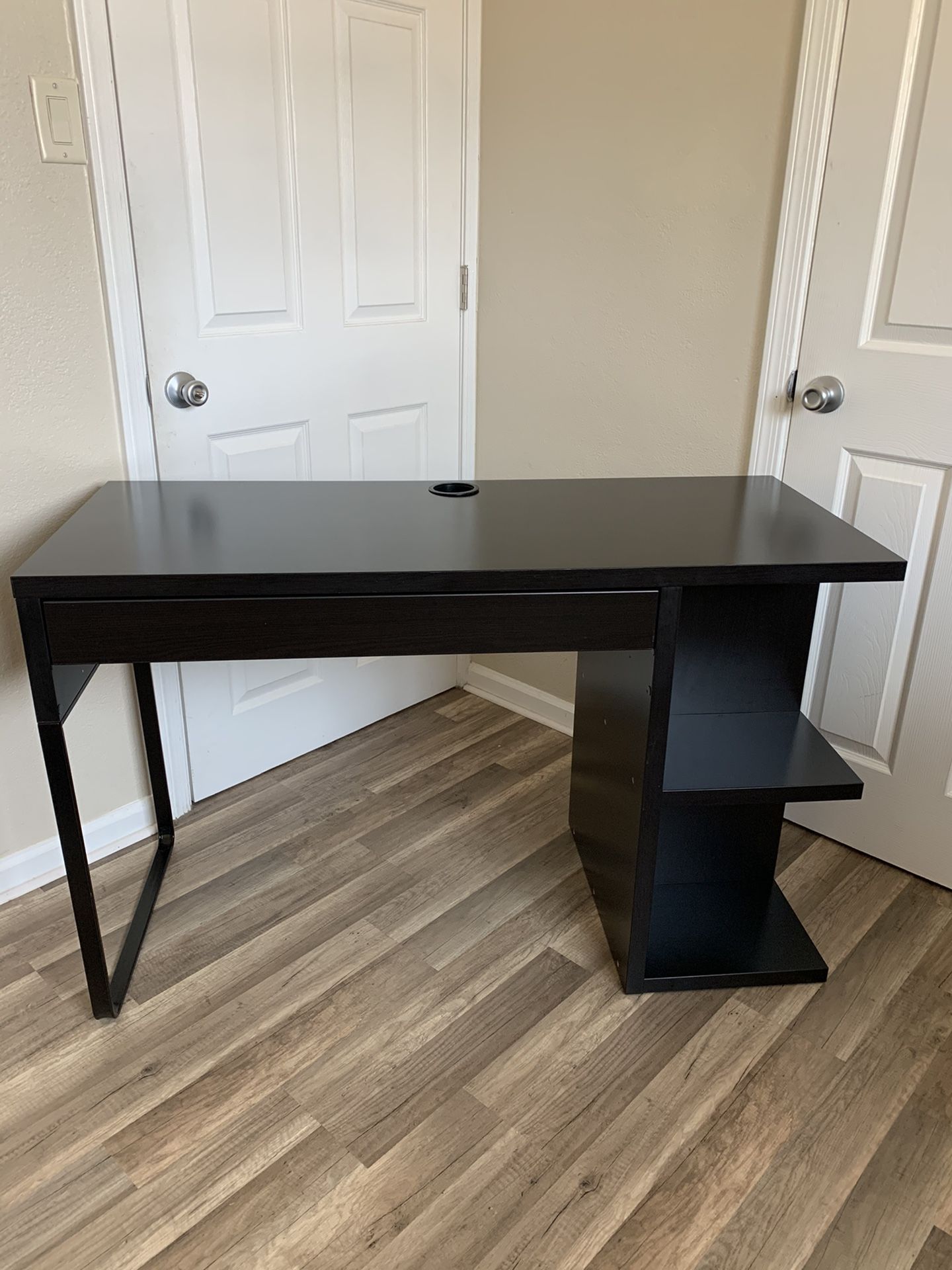 Ikea Micke Desk With Integrated Storage