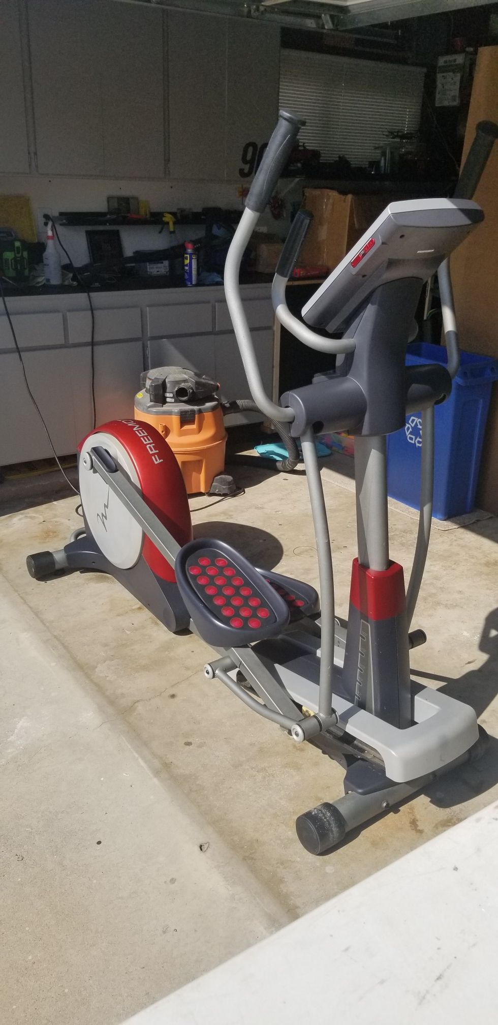 Elliptical Freemotion XTE Rear Drive space saver for Sale in San ...