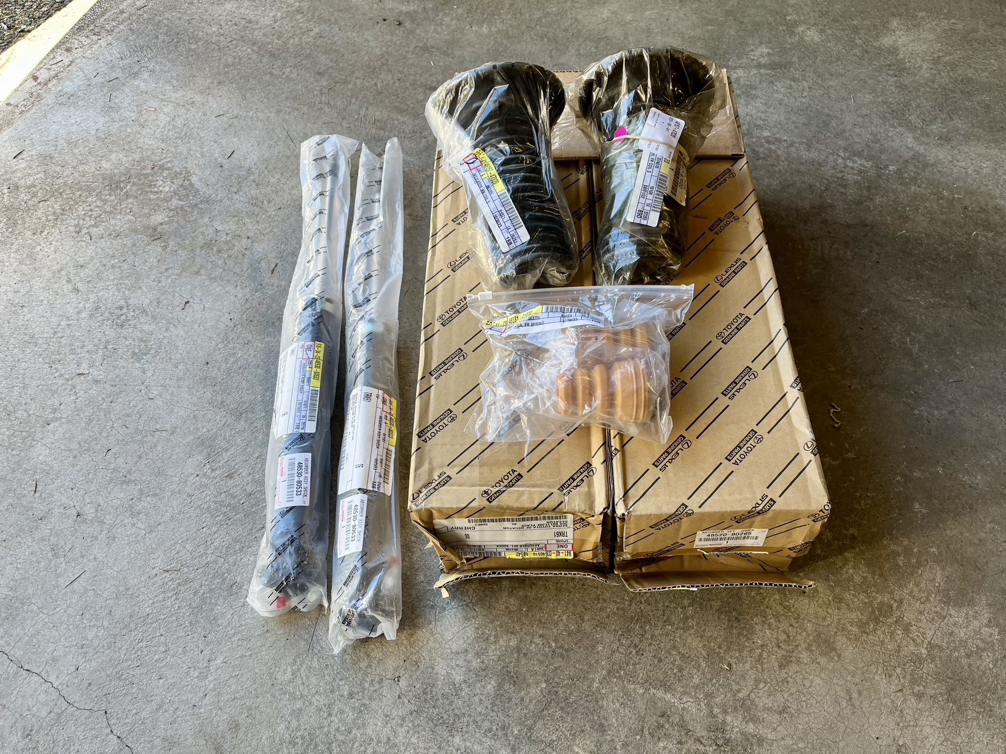 2010-2014 Prius New Genuine Toyota Front Strut Rear Shock Kit for Sale ...