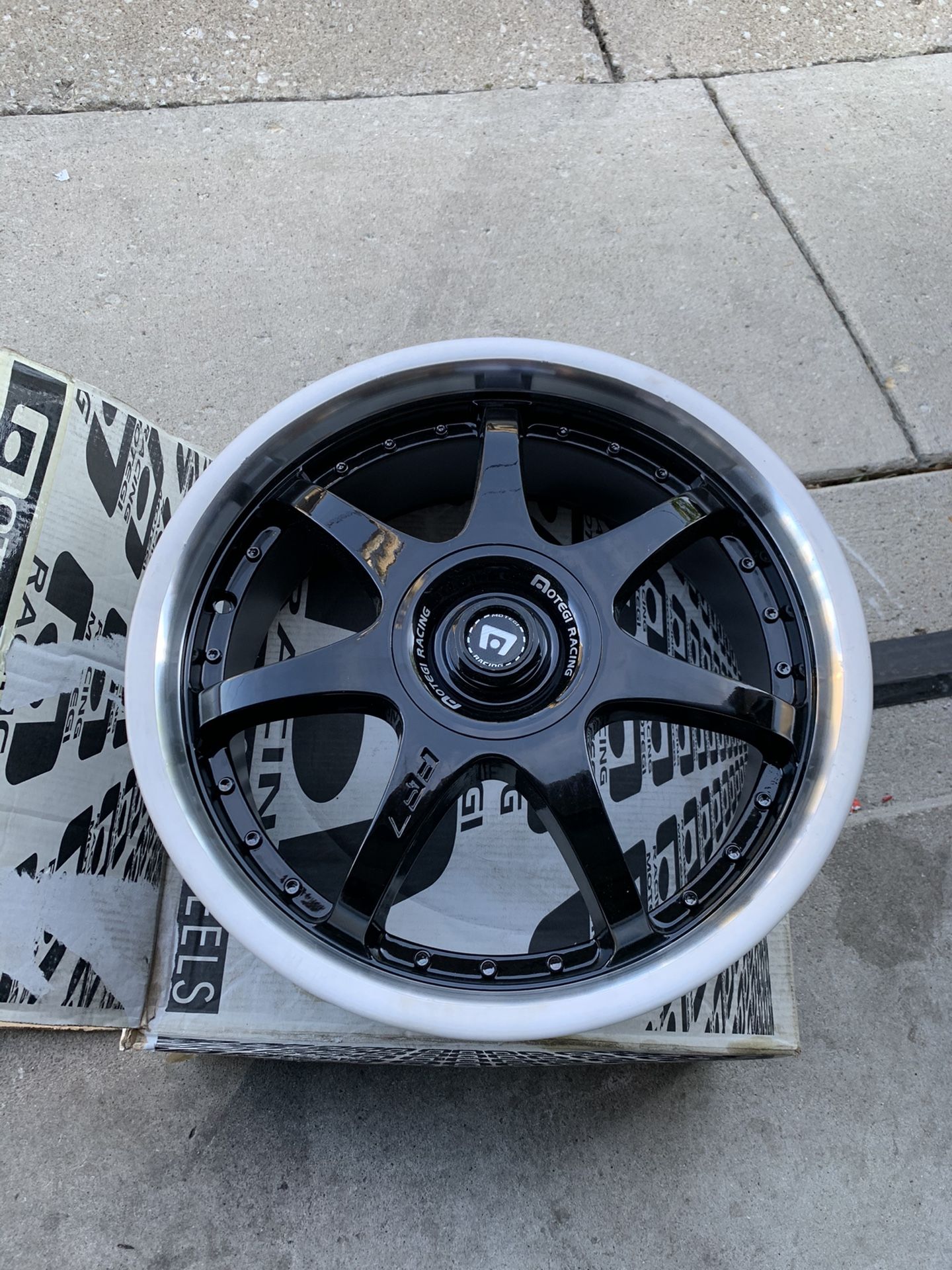 Motegi Racing FF7 MR237 18” rims for Sale in Chicago, IL - OfferUp