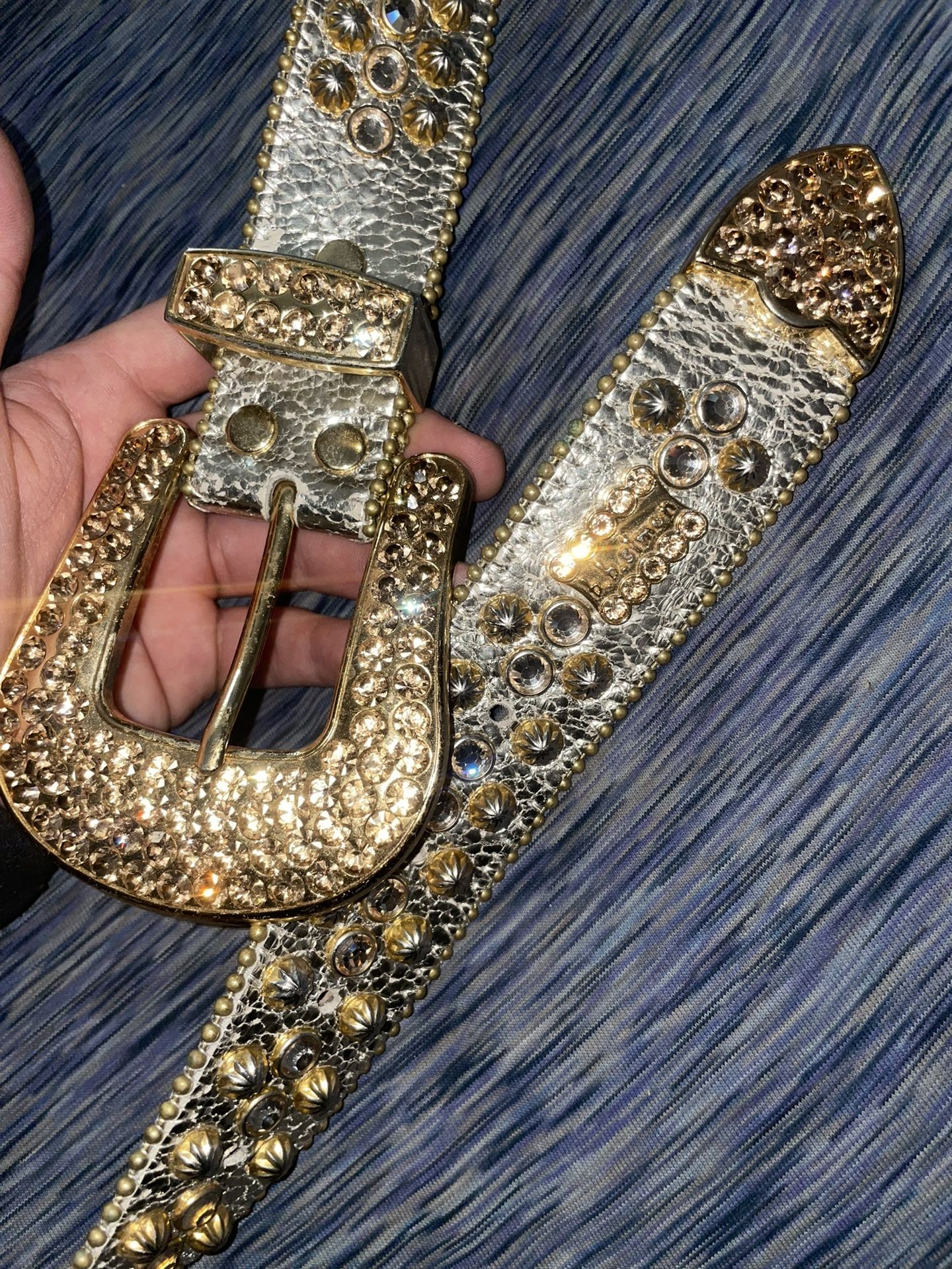 Gold BB Simon Belt for Sale in Grand Terrace, CA - OfferUp