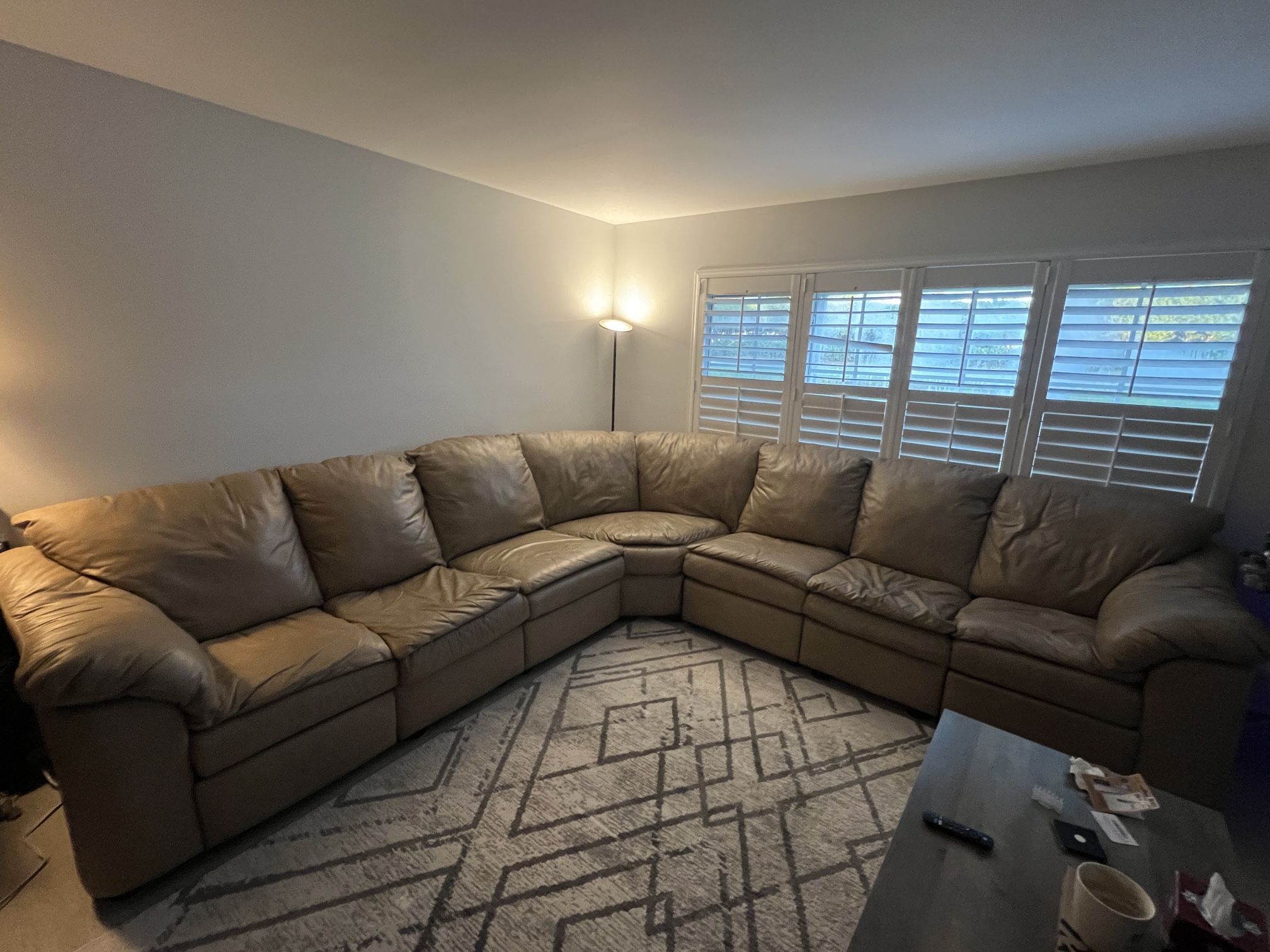 Oversized Corner Sectional Couch for Sale in Boca Raton, FL - OfferUp