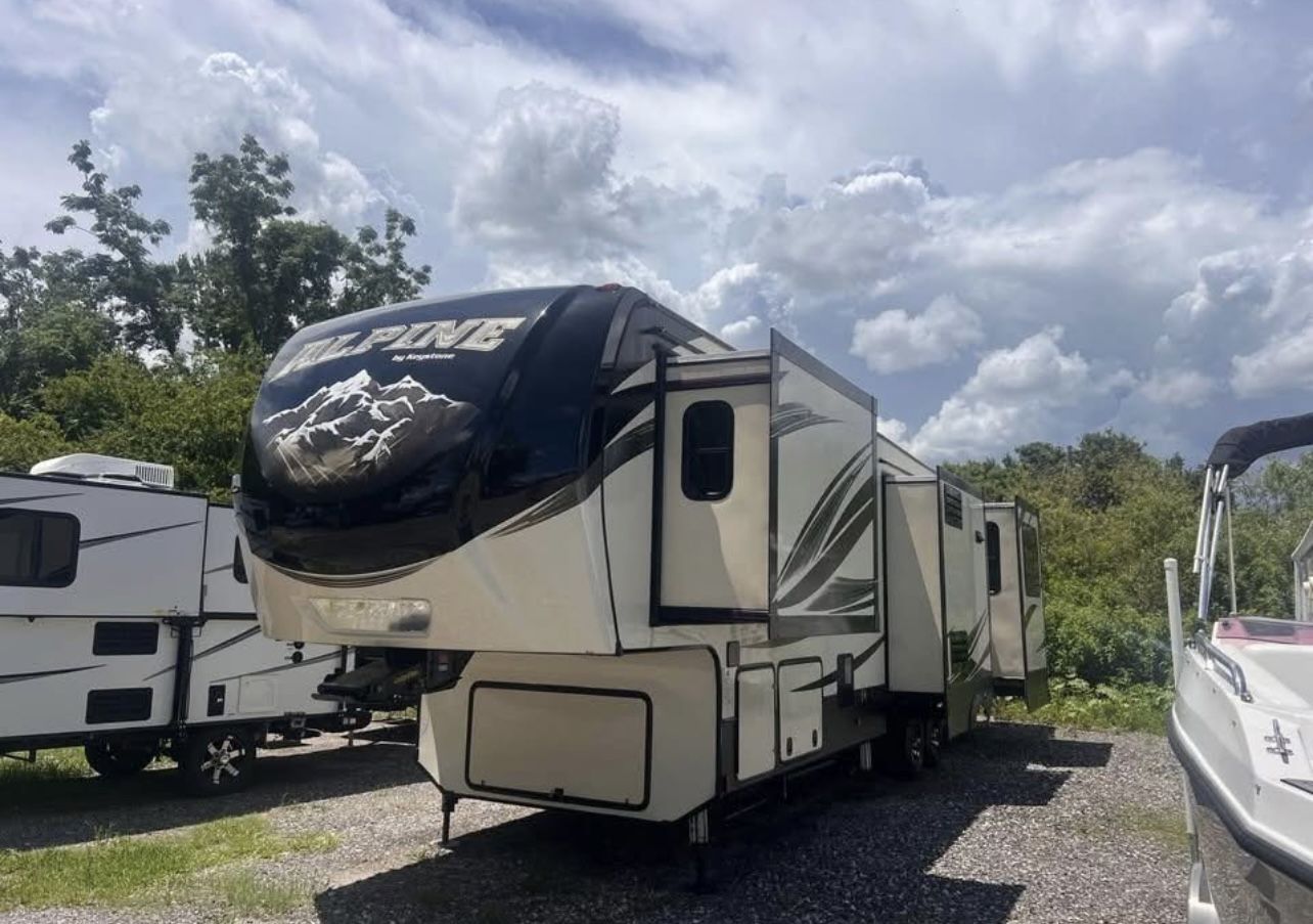 2017 Keystone Alpine 3500RL for Sale in Lakeland, FL - OfferUp