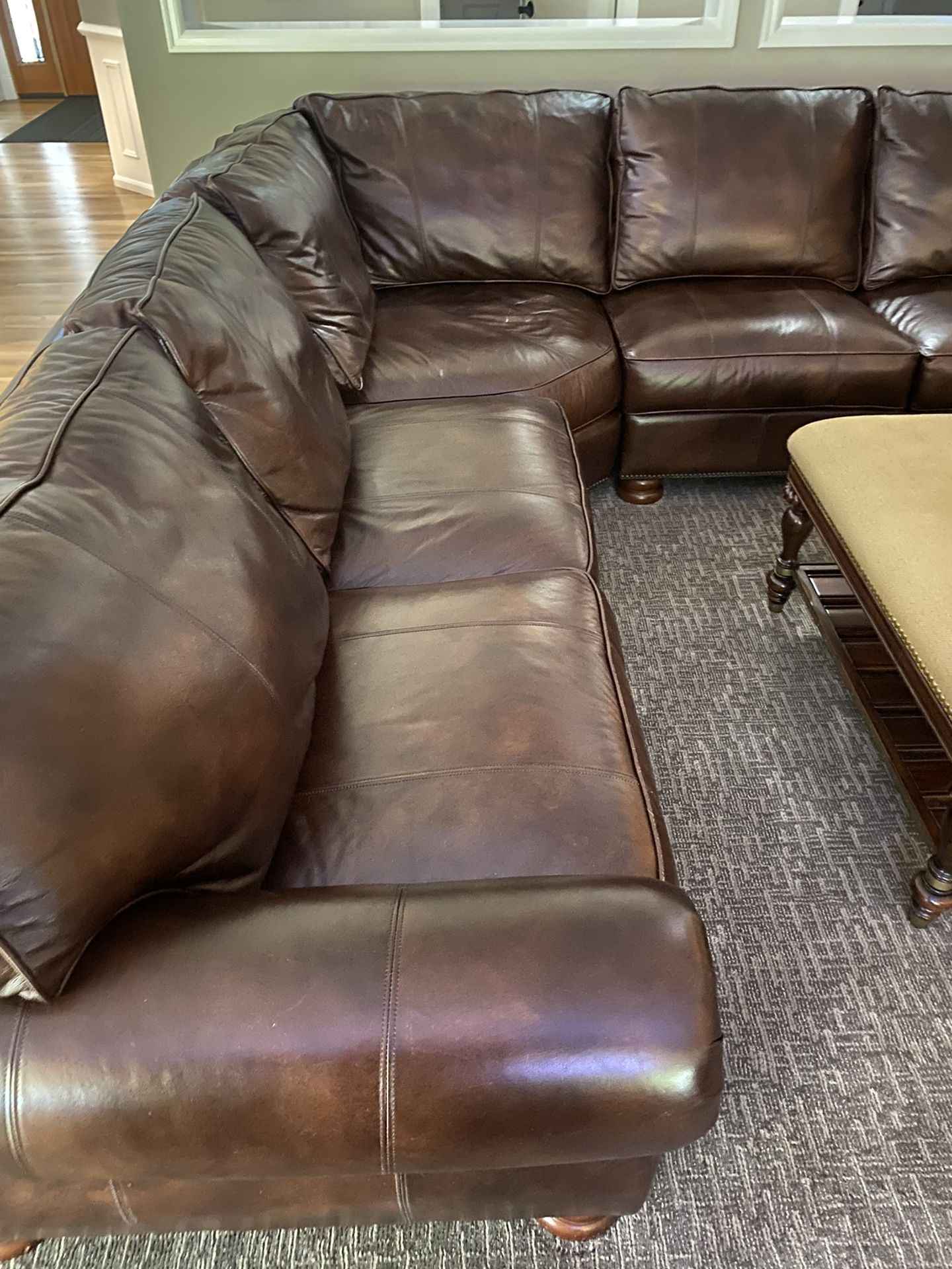 Thomasville Benjamin Club sectional couch, double fudge with matching ...