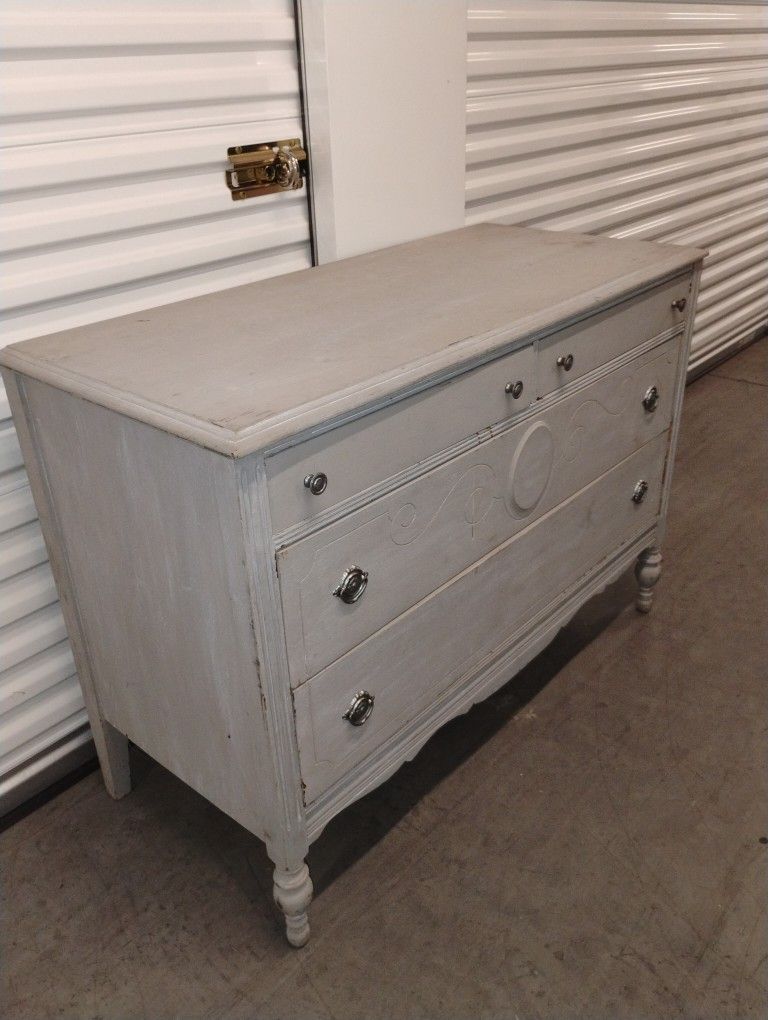Old School Dresser for Sale in Guadalupe, AZ - OfferUp