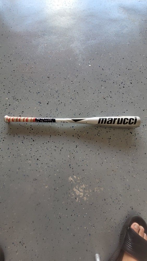 MARUCCI BAT 30" for Sale in Humble, TX - OfferUp