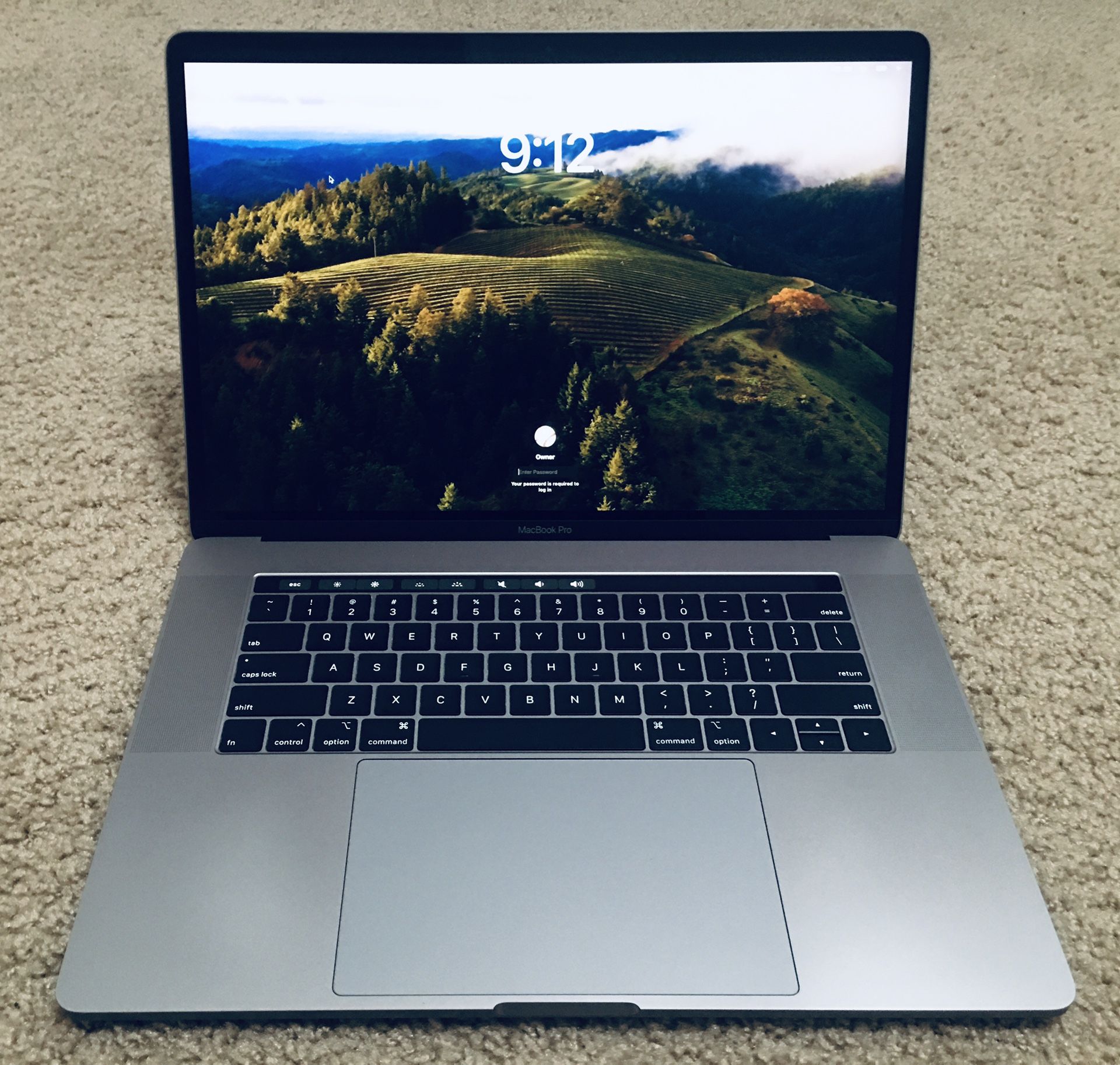 Like new Apple MacBook Pro 15.4” 2019 CPU i9 8 core 16gb RAM 512Gb SSD ...