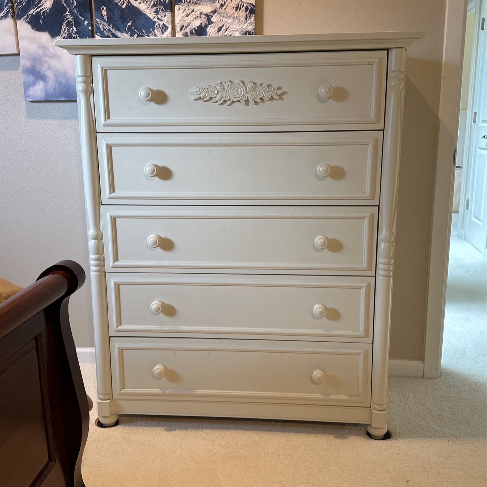 Dresser- Ivory for Sale in Renton, WA - OfferUp