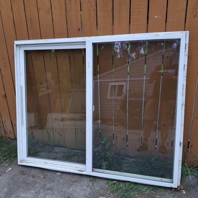 Vinyl Window 72x48 Slider for Sale in Seattle, WA - OfferUp