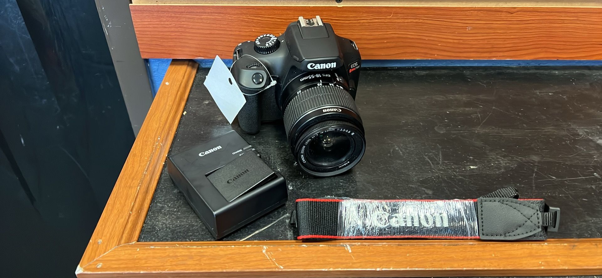 Canon Digital SLR Camera for Sale in West Covina, CA - OfferUp