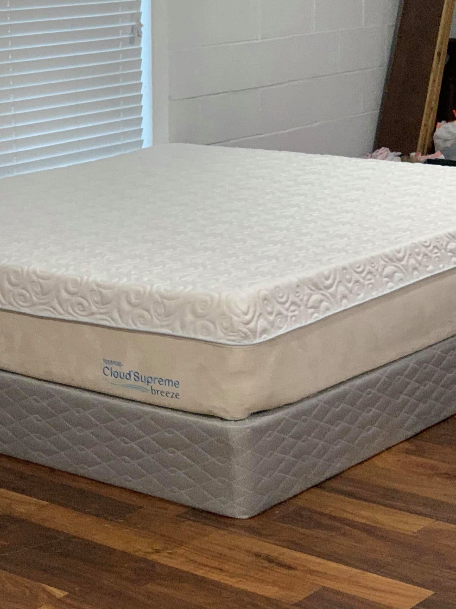 USED KING SIZE TEMPER PEDIC MEMORY FOAM COOL GEL MATTRESS WITH BOX ...