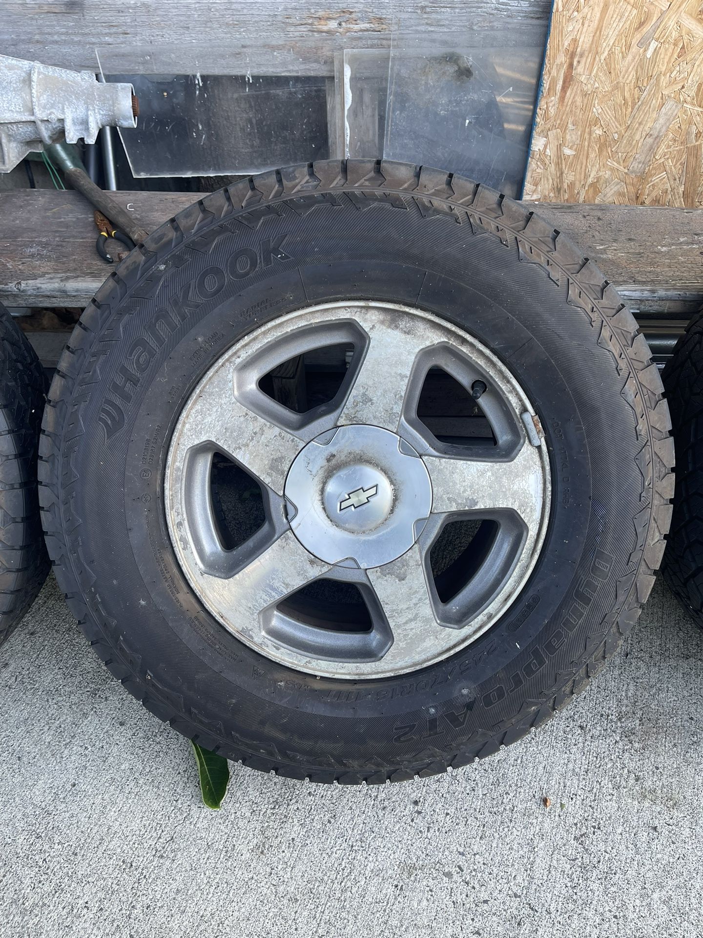 2004 Chevy Trailblazer Stock Wheels for Sale in Honolulu, HI - OfferUp