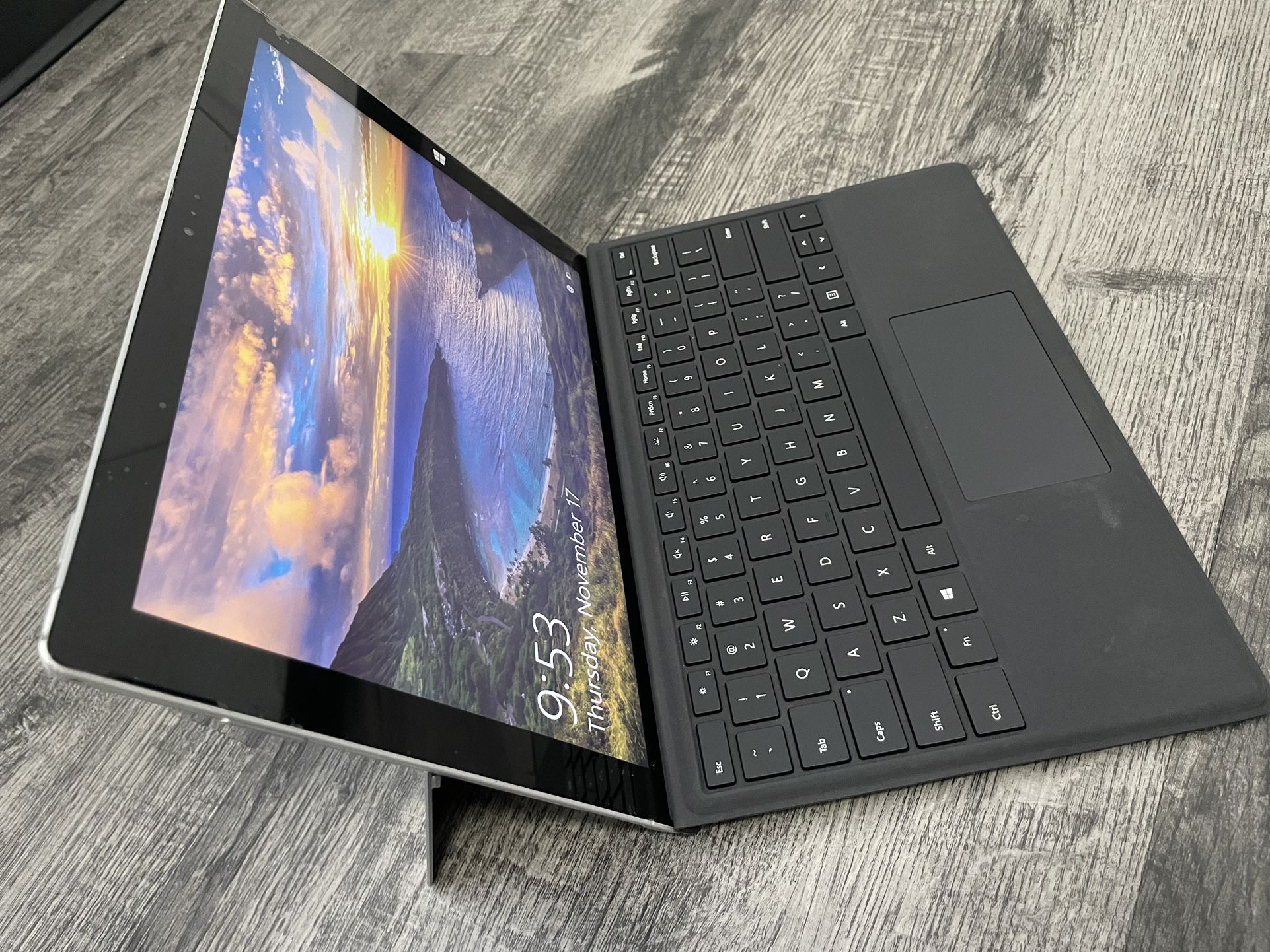 Microsoft Surface Pro 12 Inch Core I7 for Sale in Miami, FL - OfferUp