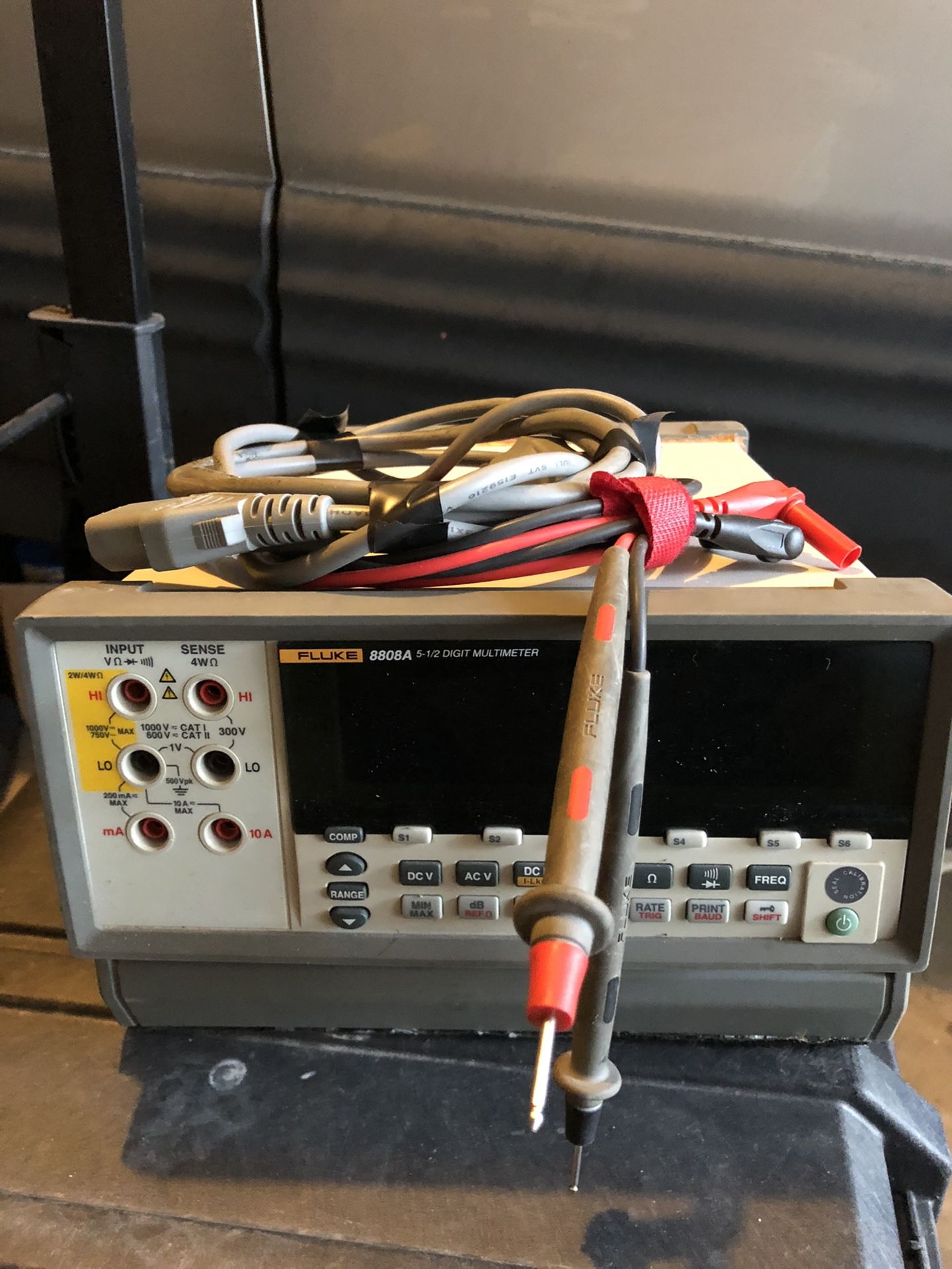 Fluke 8808A 5.5 Digit Bench Multimeter for Sale in Austin, TX - OfferUp