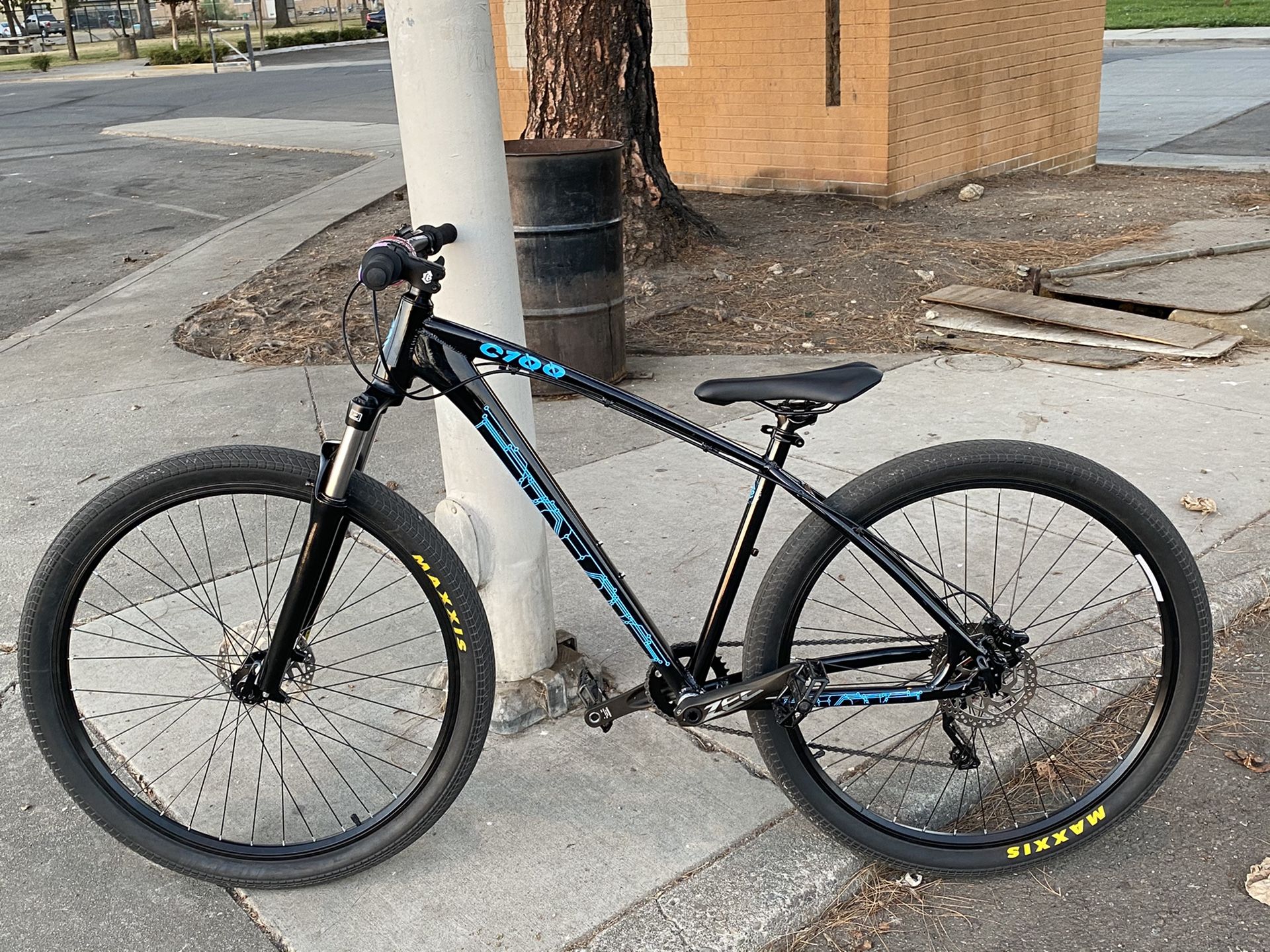 Aqua blue C100 for Sale in Stockton, CA - OfferUp