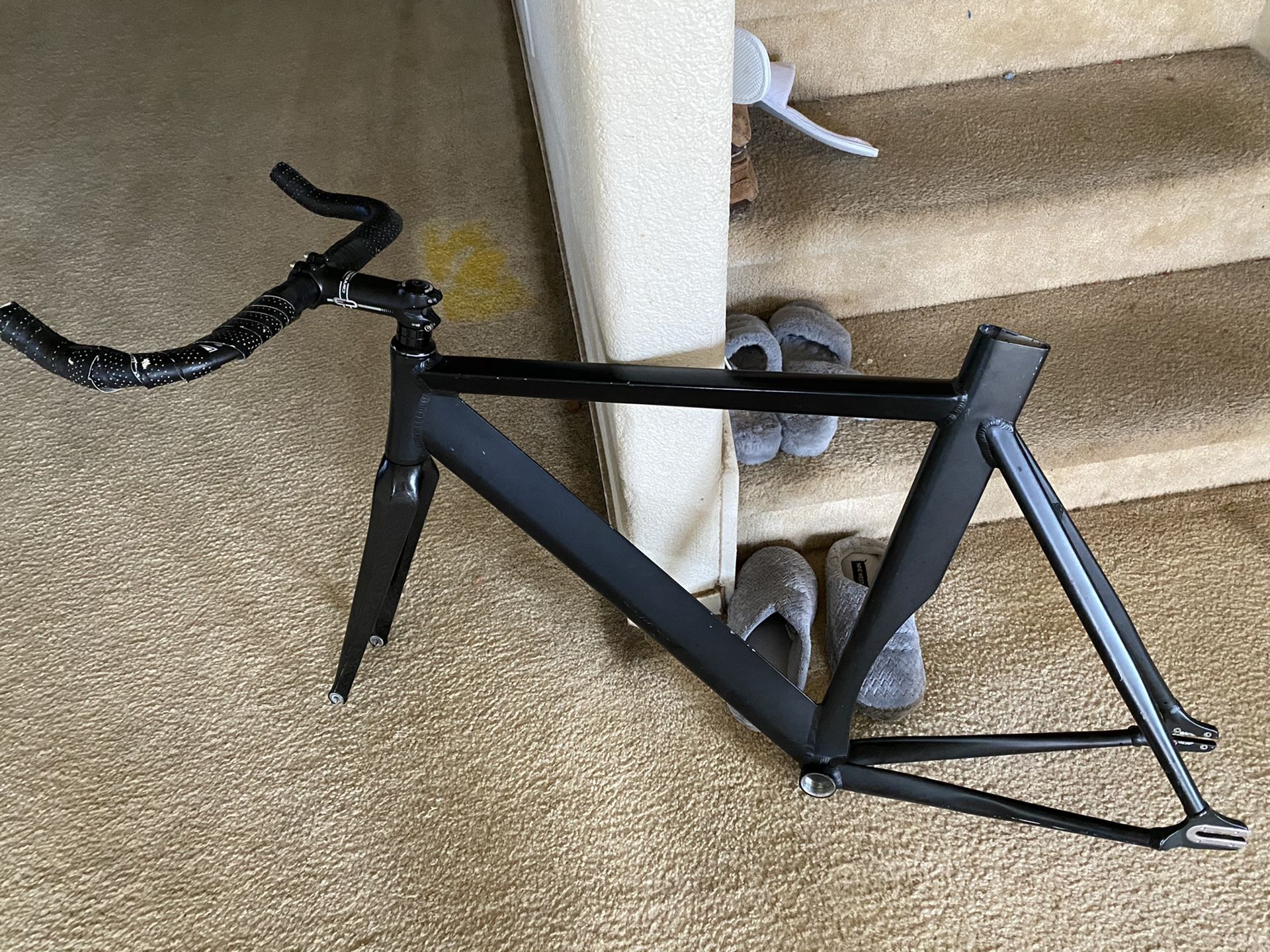 Unknown LV2 Fixie Track Frameset for Sale in Stockton, CA - OfferUp