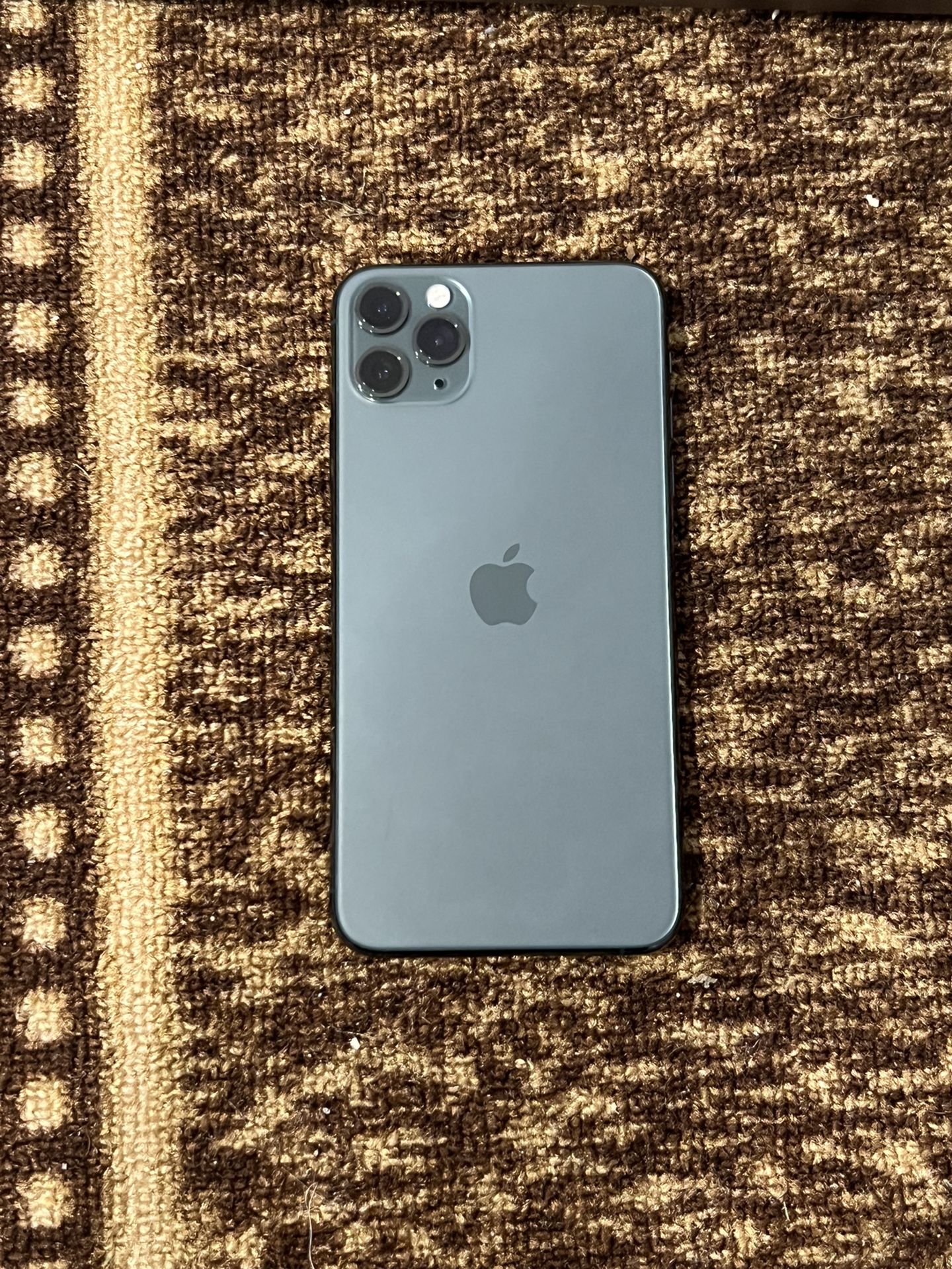 Apple iPhone 11 Pro Max Unlocked for Sale in Shirley, NY - OfferUp