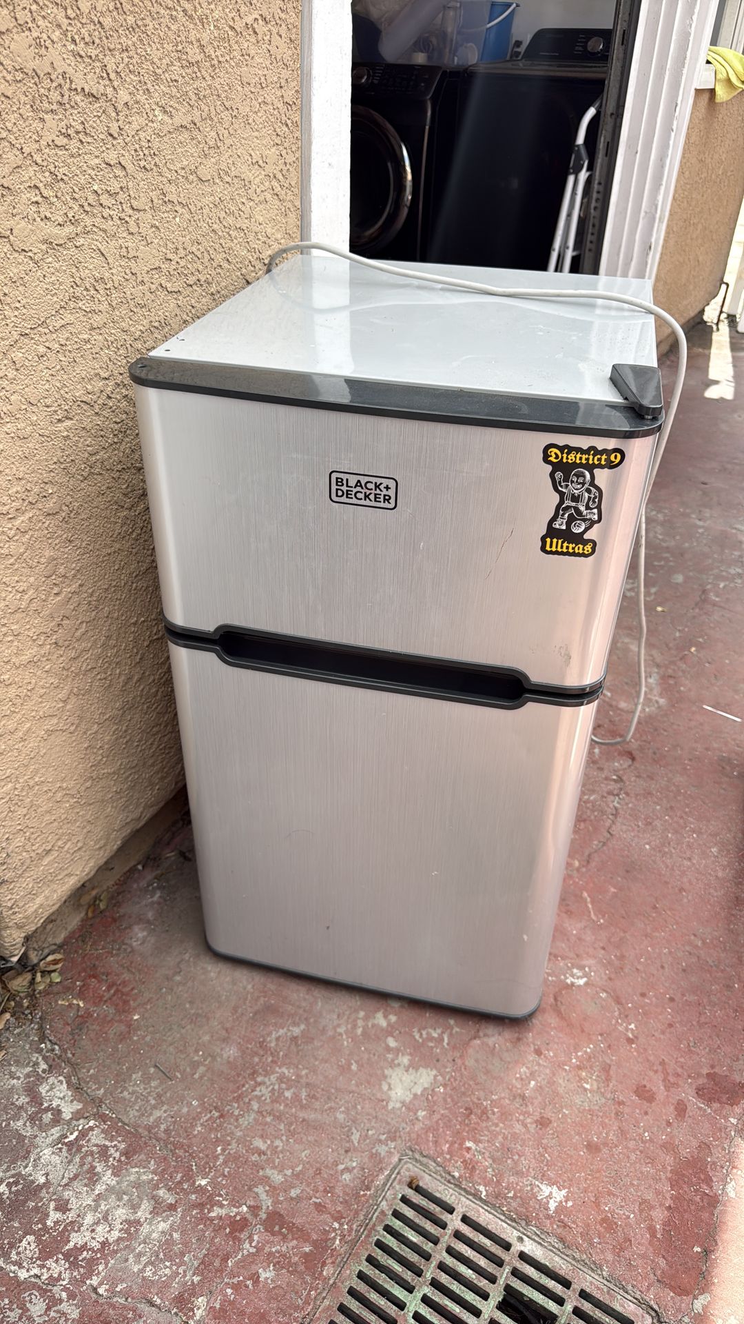 Mini fridge for Sale in Lynwood, CA - OfferUp