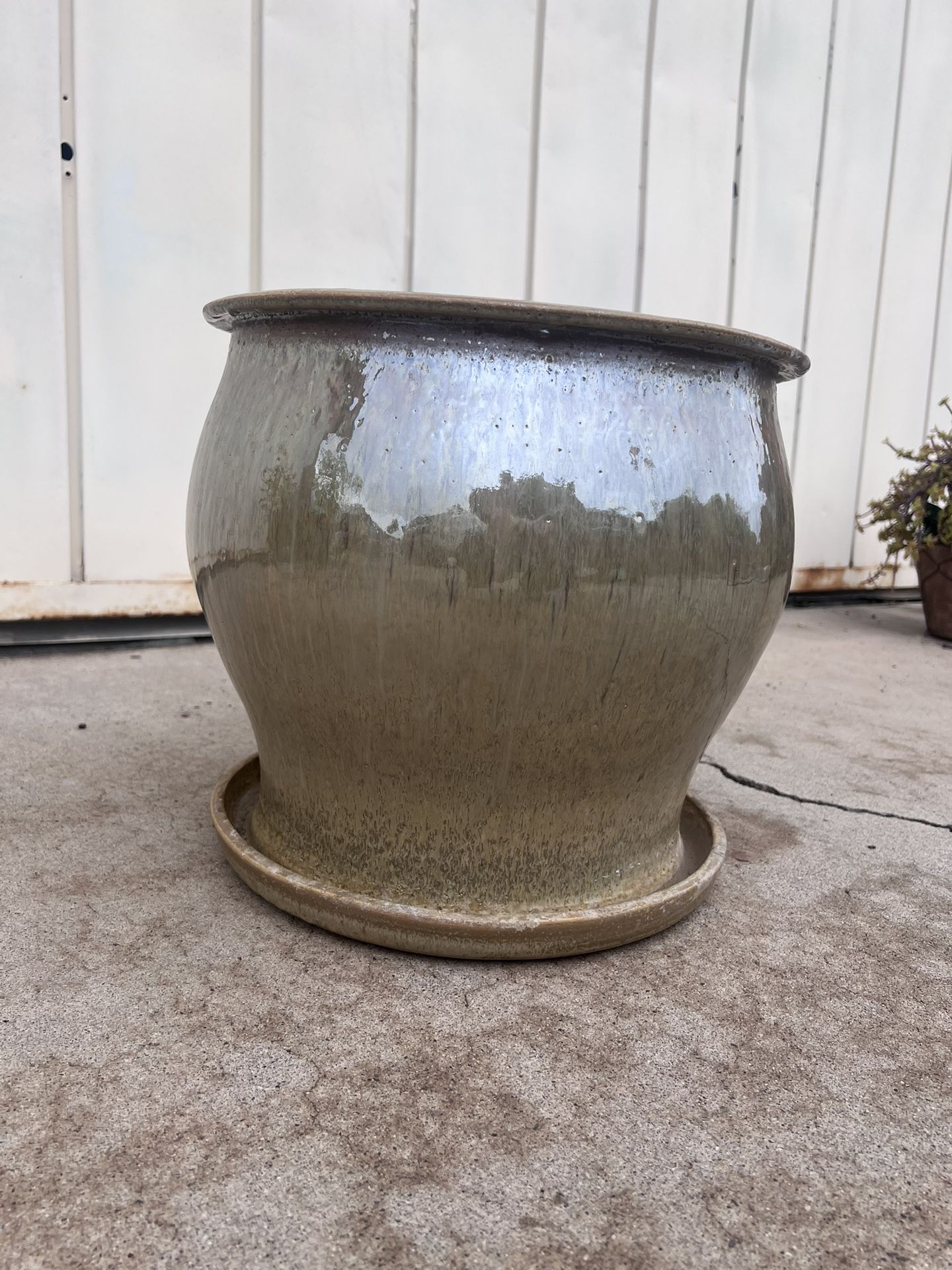 Large Planter pot ceramic with built n saucer water catch for plant for ...