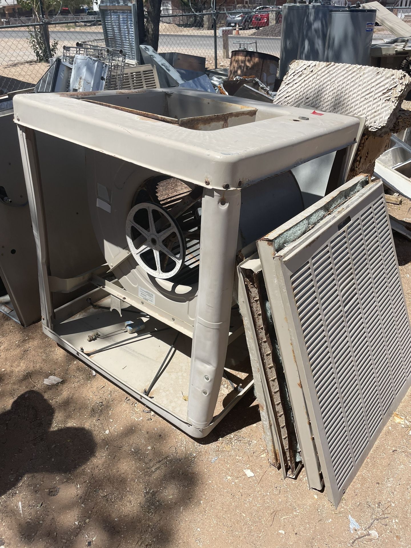 Swamp Cooler Large 20” Down for Sale in El Paso, TX - OfferUp