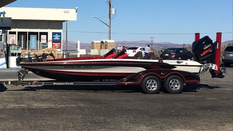 22 ft Ranger Comanche bass boat for Sale in Bakersfield, CA - OfferUp
