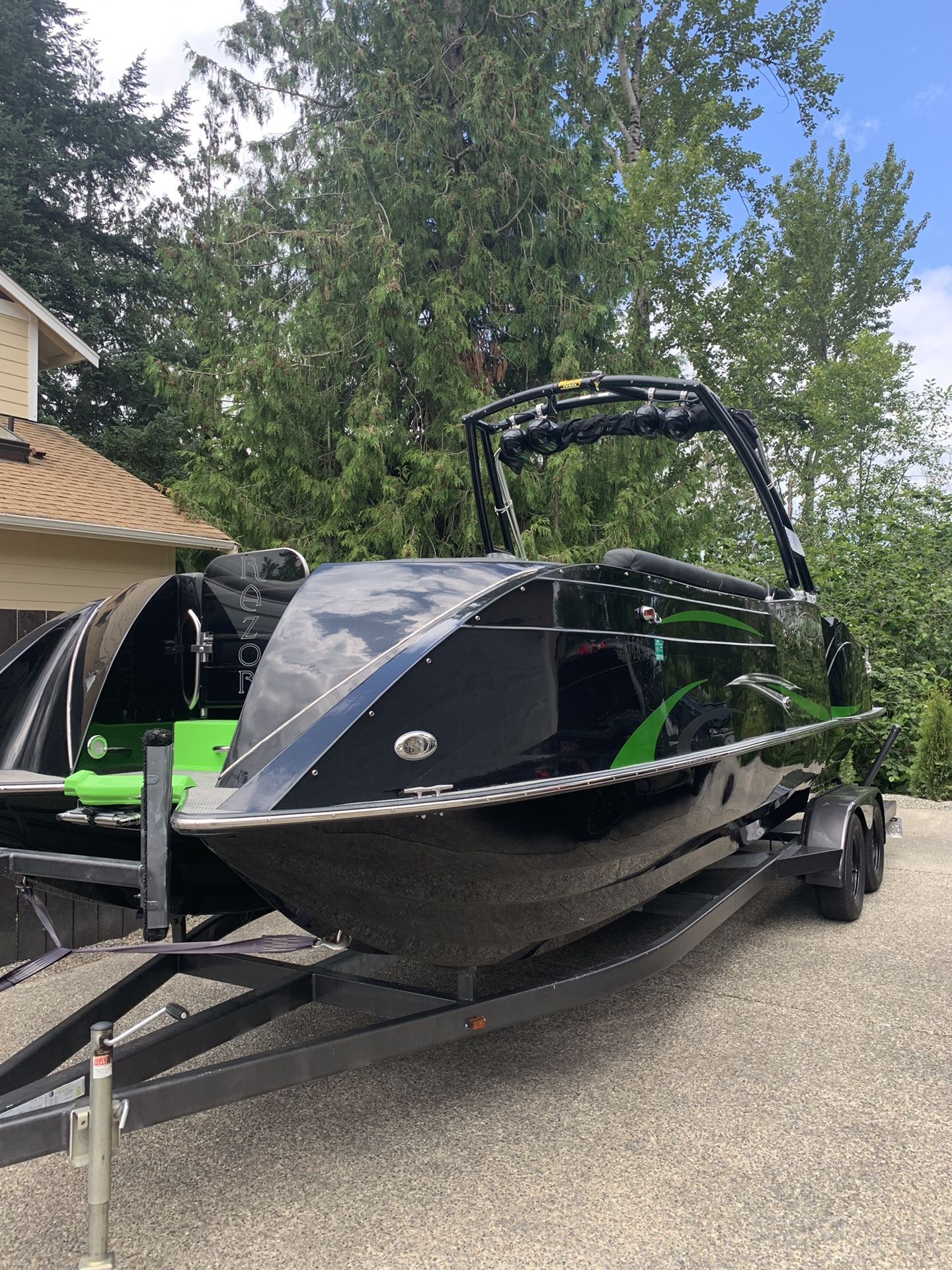 2015 Razor Black Widow Hybrid Pontoon/Ski Boat for Sale in Puyallup, WA ...
