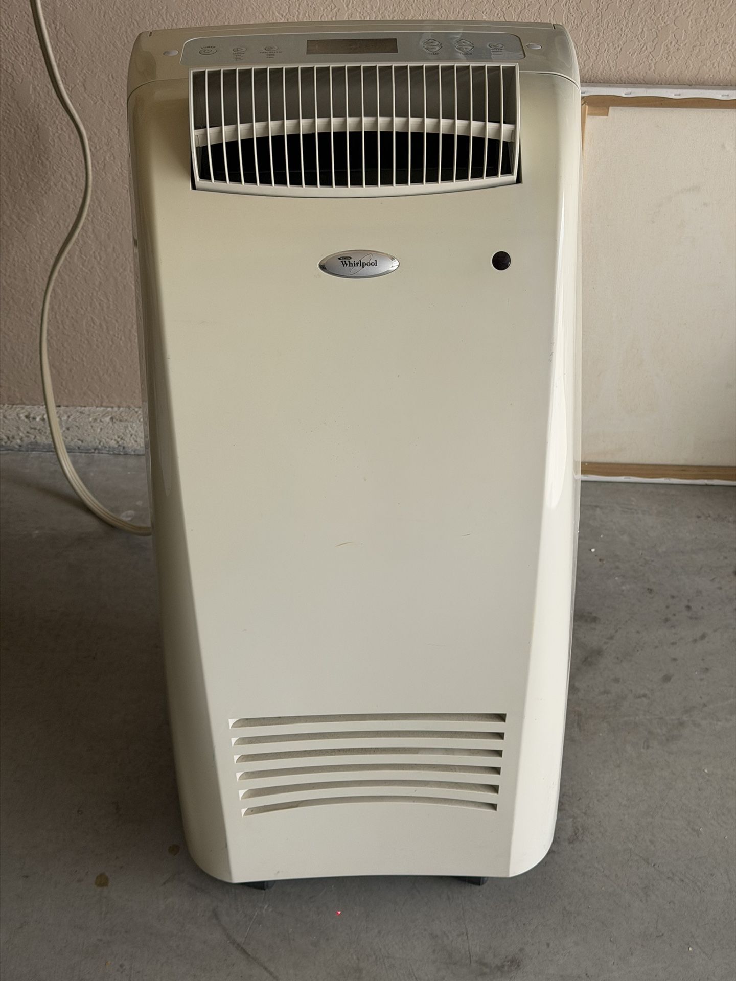 Whirlpool Portable Air Conditioner for Sale in Cathedral City, CA - OfferUp