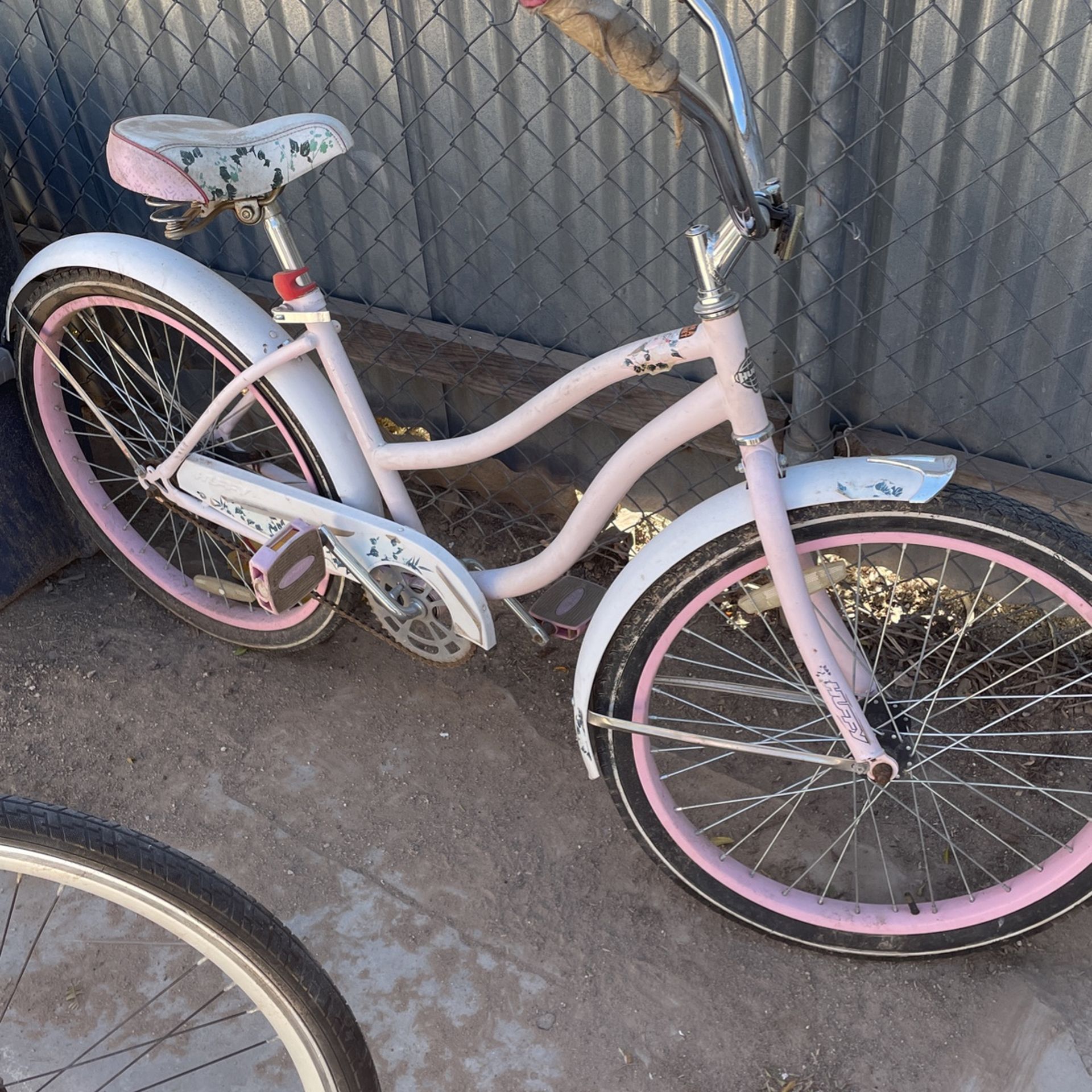 Pink Beach cruiser for Sale in Tucson, AZ - OfferUp