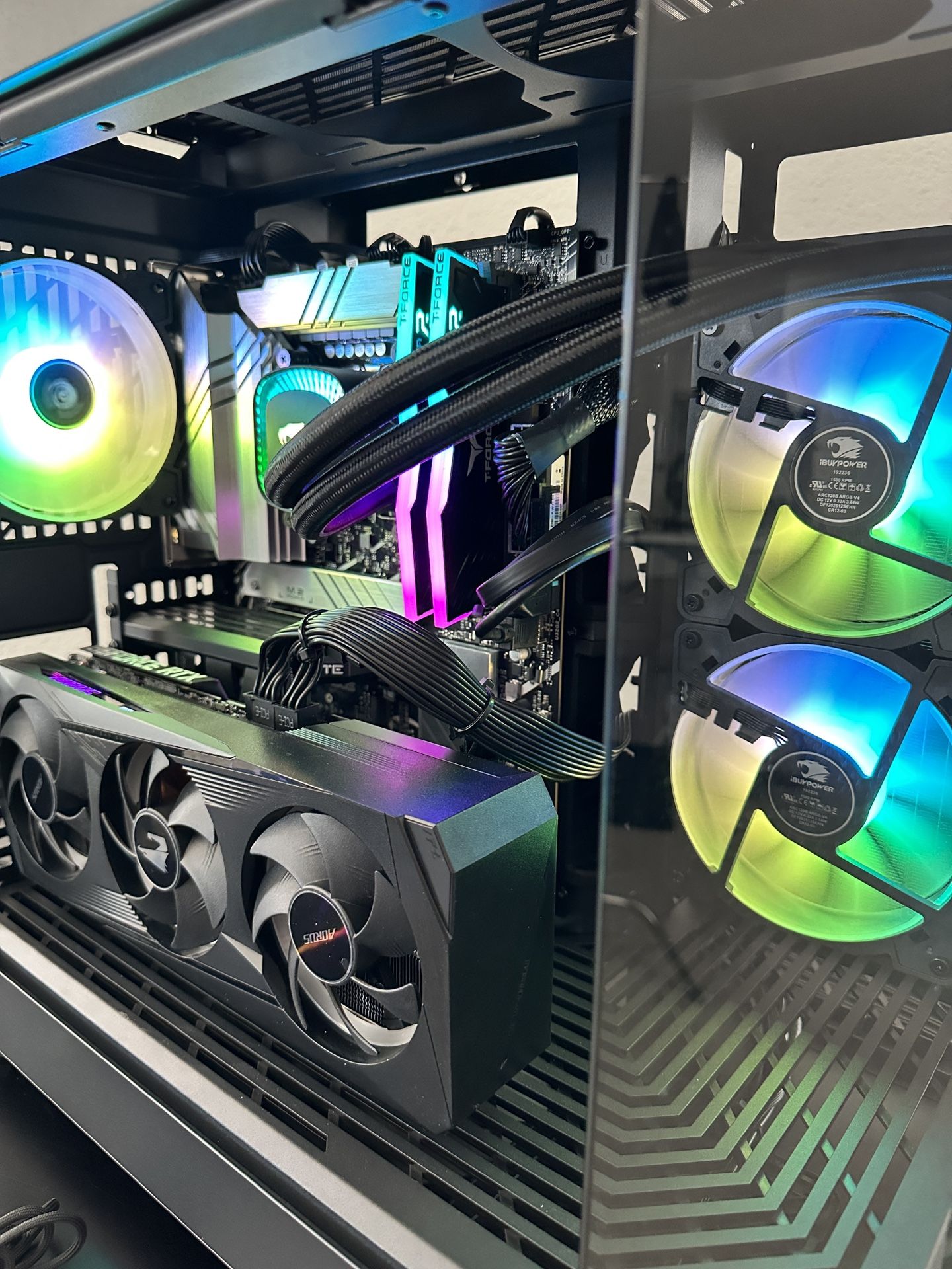 iBuyPower Hyte Y60 Intel 13th Gen Gaming PC for Sale in San Francisco ...