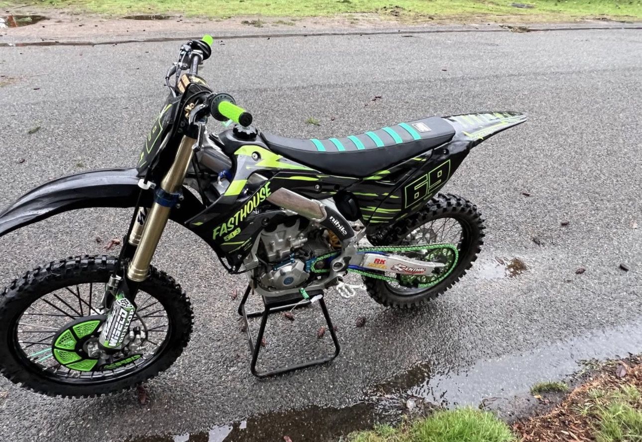 2014 Kawasaki KX450 Dirt Bike for Sale in Federal Way, WA - OfferUp
