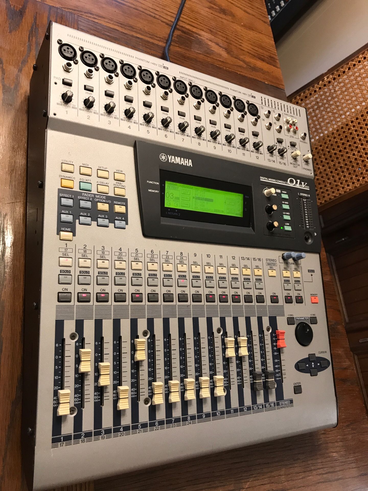 Yamaha 01v digital audio mixer for Sale in Gaffney, SC - OfferUp