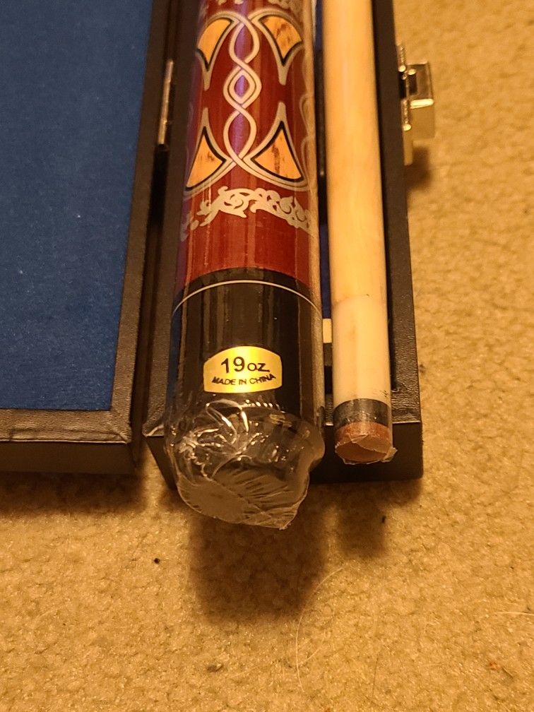 New 19 Oz Eastpoint Pool Cue With Case for Sale in Mauldin, SC - OfferUp