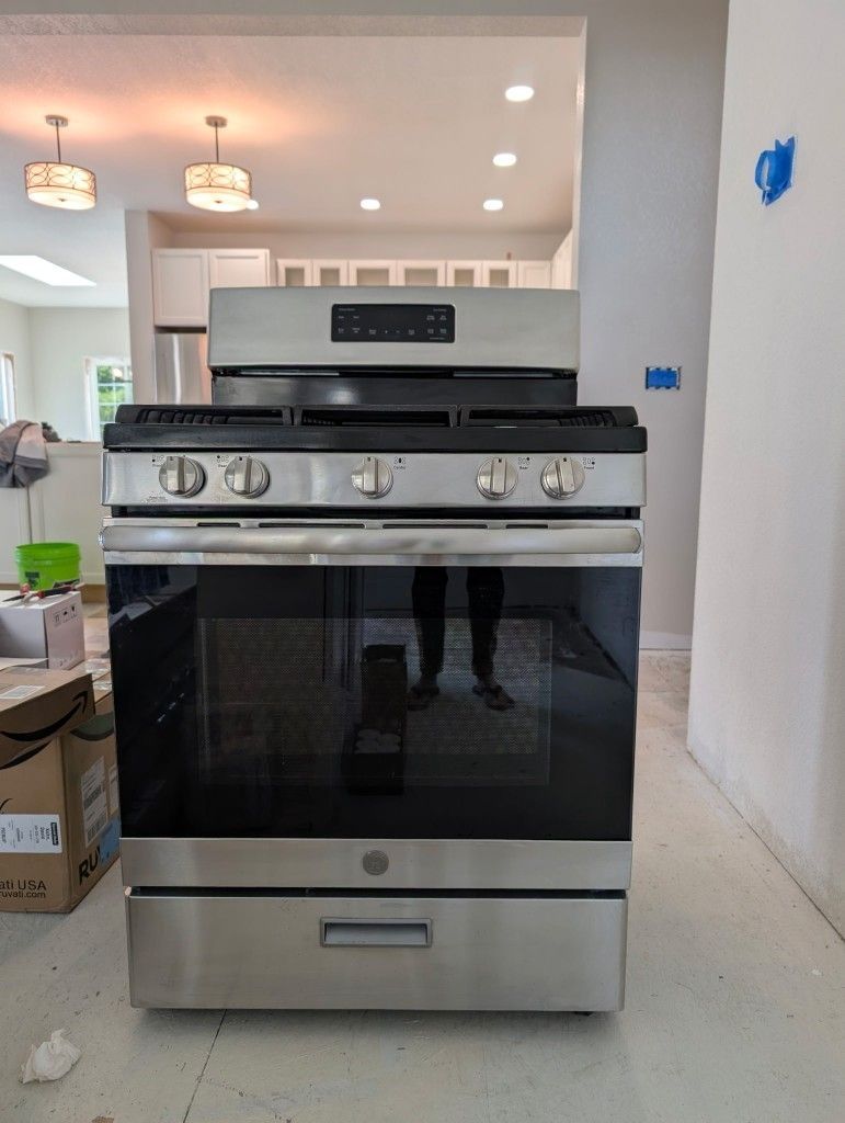 GE 30 inch Gas Range $350 OBO - Includes Propane Conversion Kit for ...