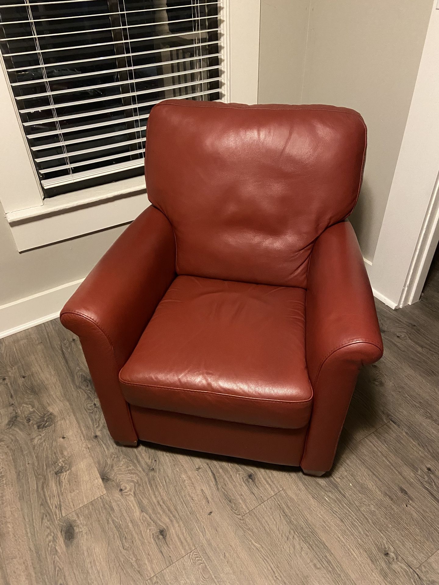 Leather Club Chair Recliner (Natuzzi Italsofa) for Sale in Seattle, WA ...