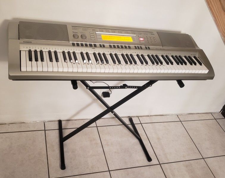 Casio WK 200 76-Key Digital Keyboard for Sale in Pembroke Pines, FL ...
