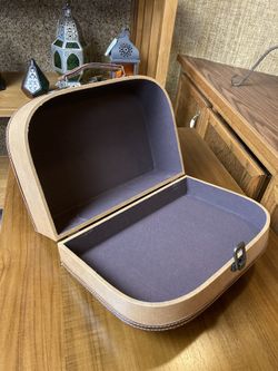 Grand Star line Antique Style Travel Bag (New) for Sale in Gig Harbor ...