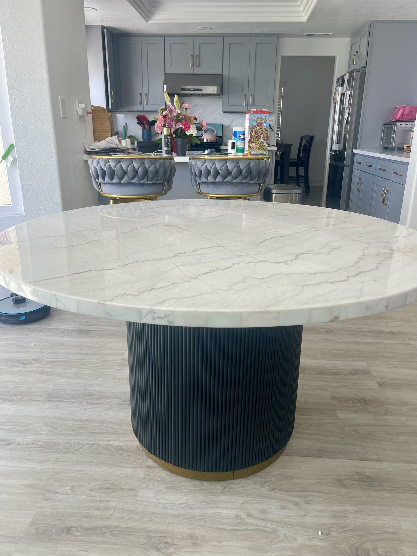 Marble Dining Table With Dark Wood Reeded Pedestal Base for Sale in San ...