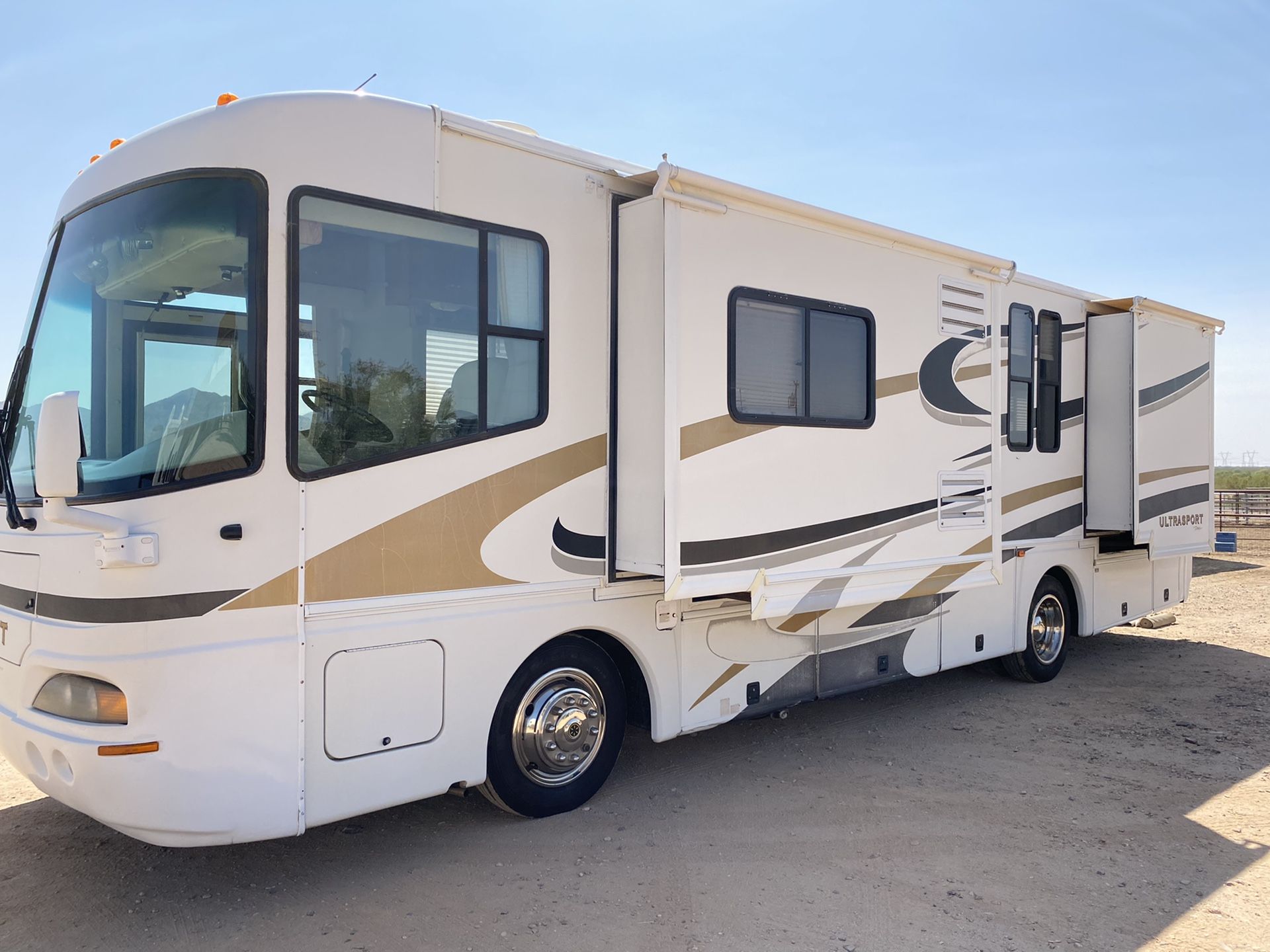 2005 Damien class a diesel pusher motorhome only 34 foot with two ...