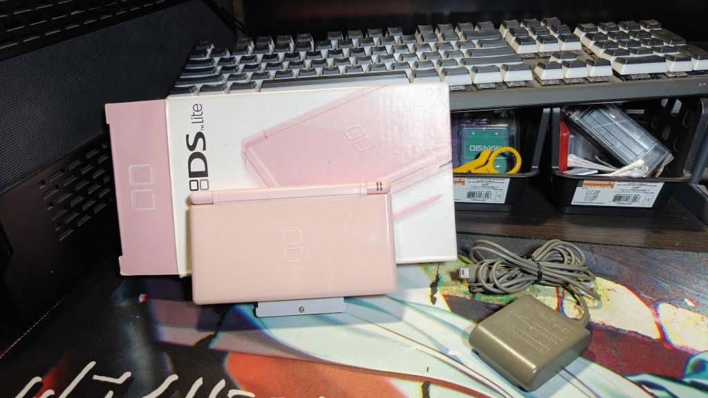 Pink DS Lite With 2 Games for Sale in Bakersfield, CA - OfferUp