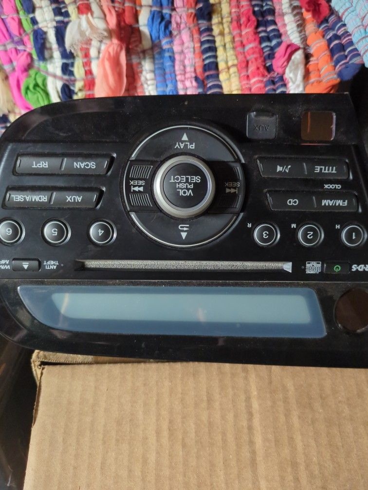 2010b Honda Insight Factory Stereo for Sale in San Diego, CA - OfferUp