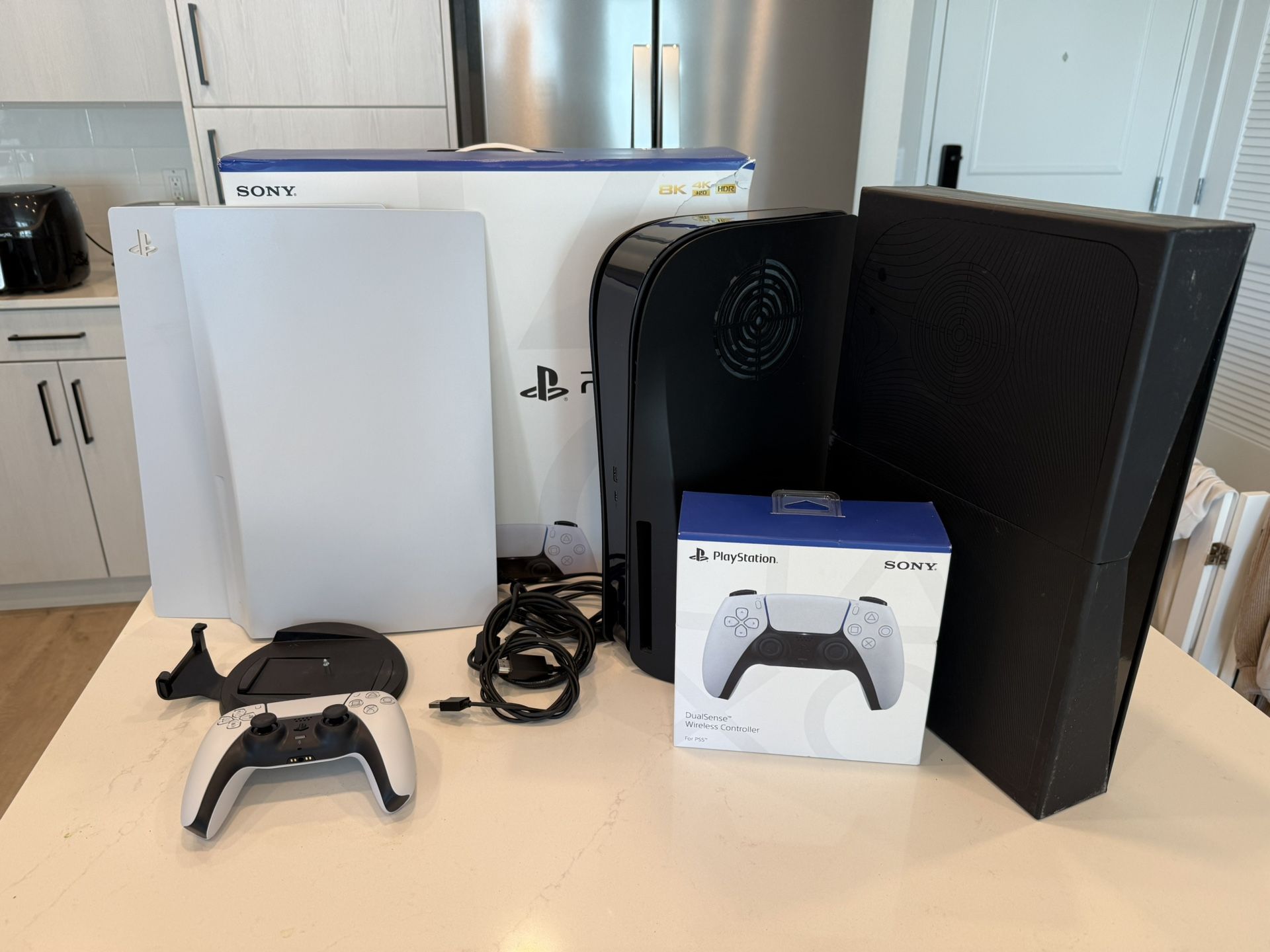 PS5 Bundle(825 GB Disc Edition) for Sale in Fremont, CA - OfferUp
