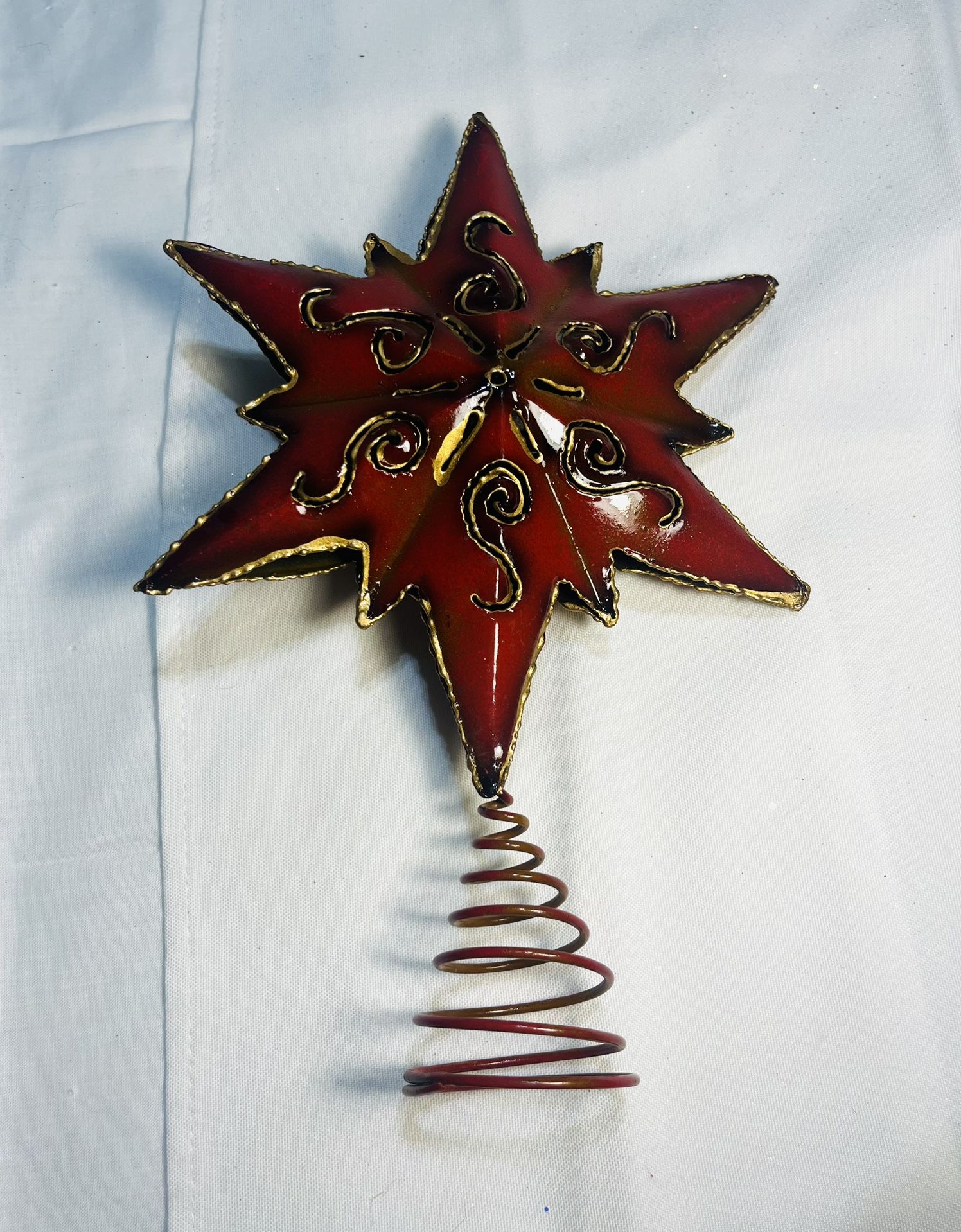 Red & Gold Christmas Star Tree Topper for Sale in San Antonio, TX - OfferUp
