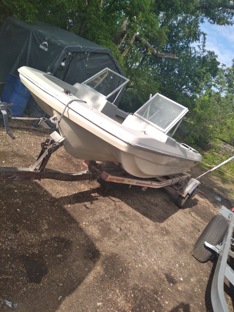 15 Foot Boston Whaler For Sale - ZeBoats